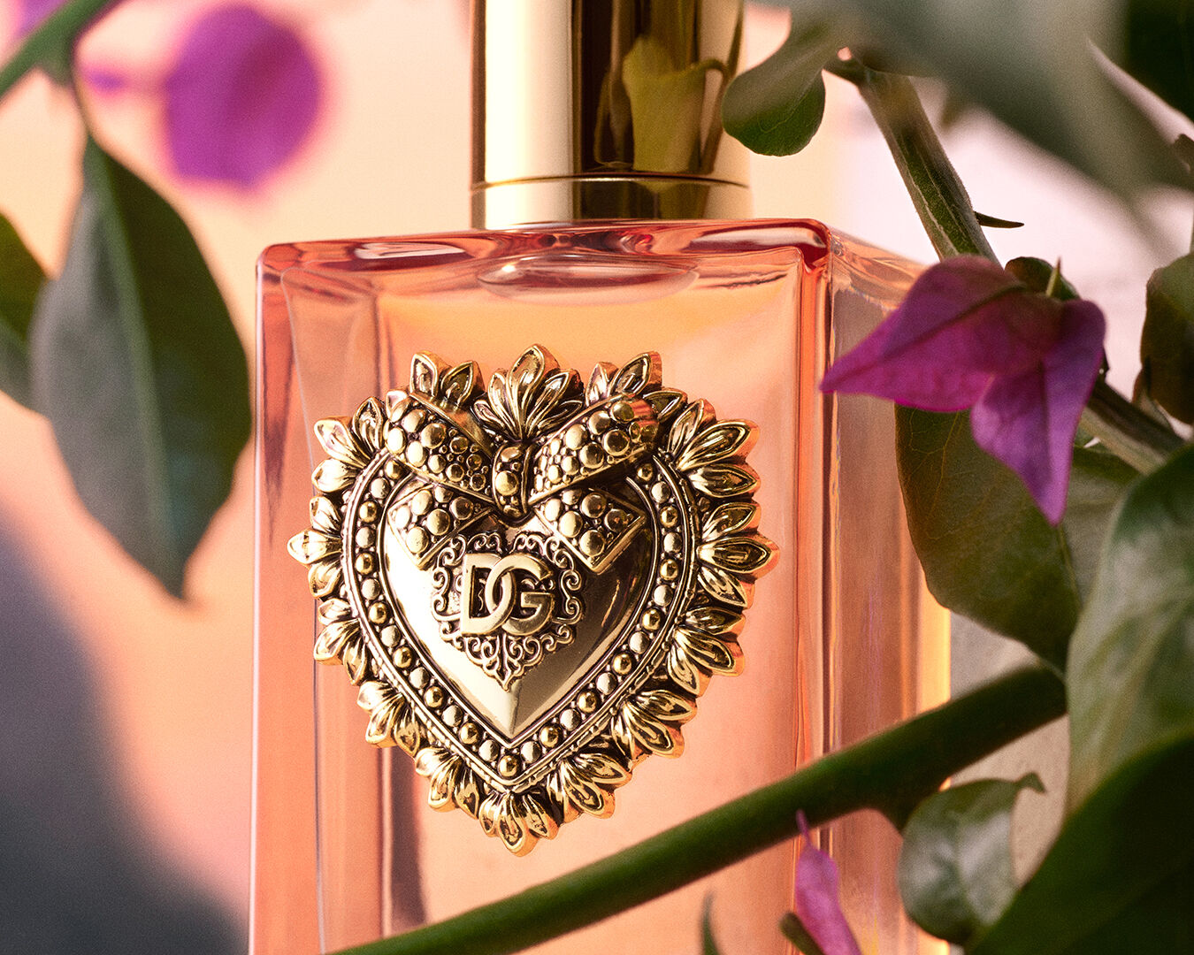 Dolce&Gabbana Devotion Eau de Parfum Intense: een reclamecampagne met ...