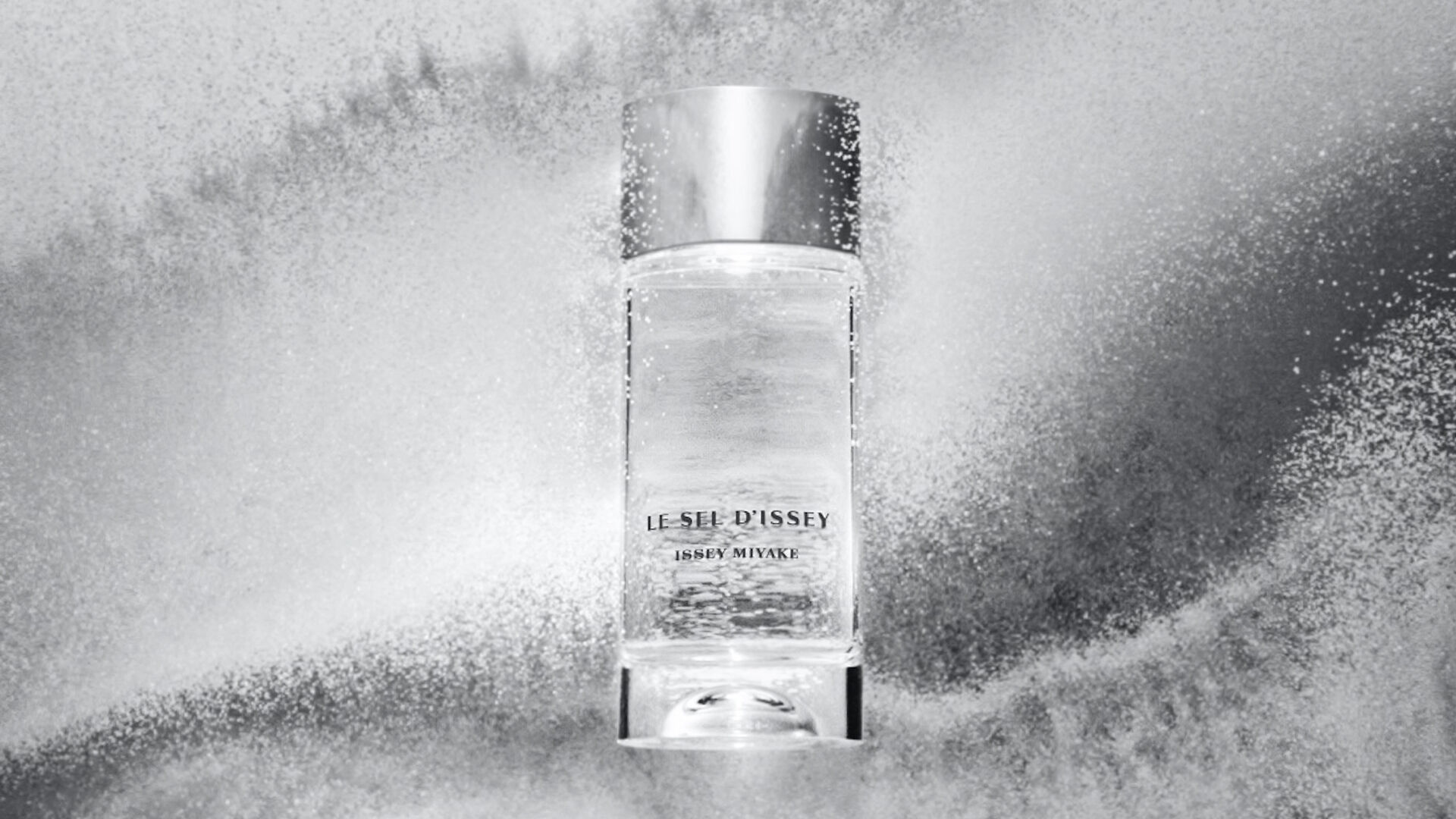 Issey Miake erforscht mit Sel d'Issey ein neues Element ~ Reviews