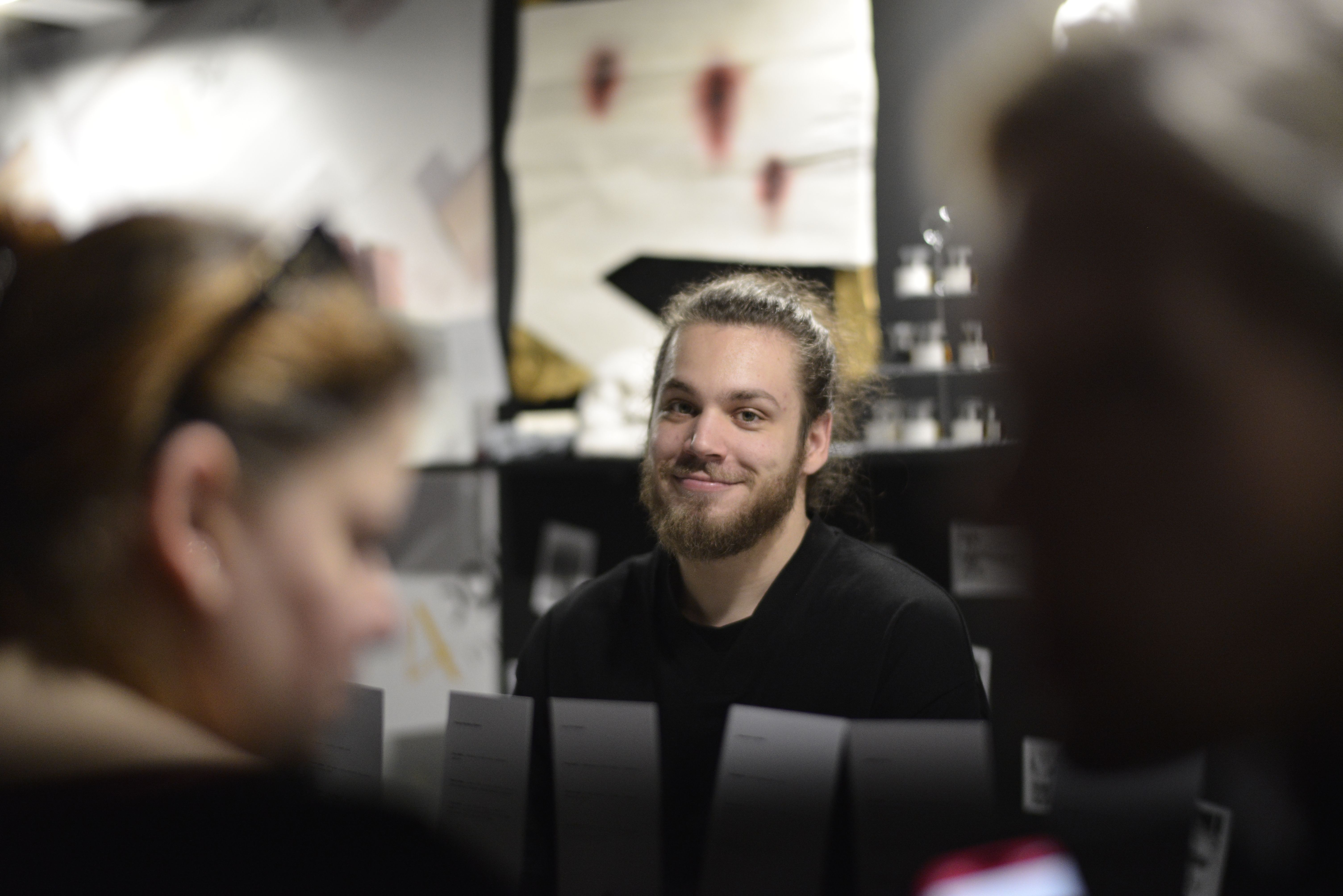 ESXENCE 2023：印象和一些新香水 ~ 文艺书籍事件