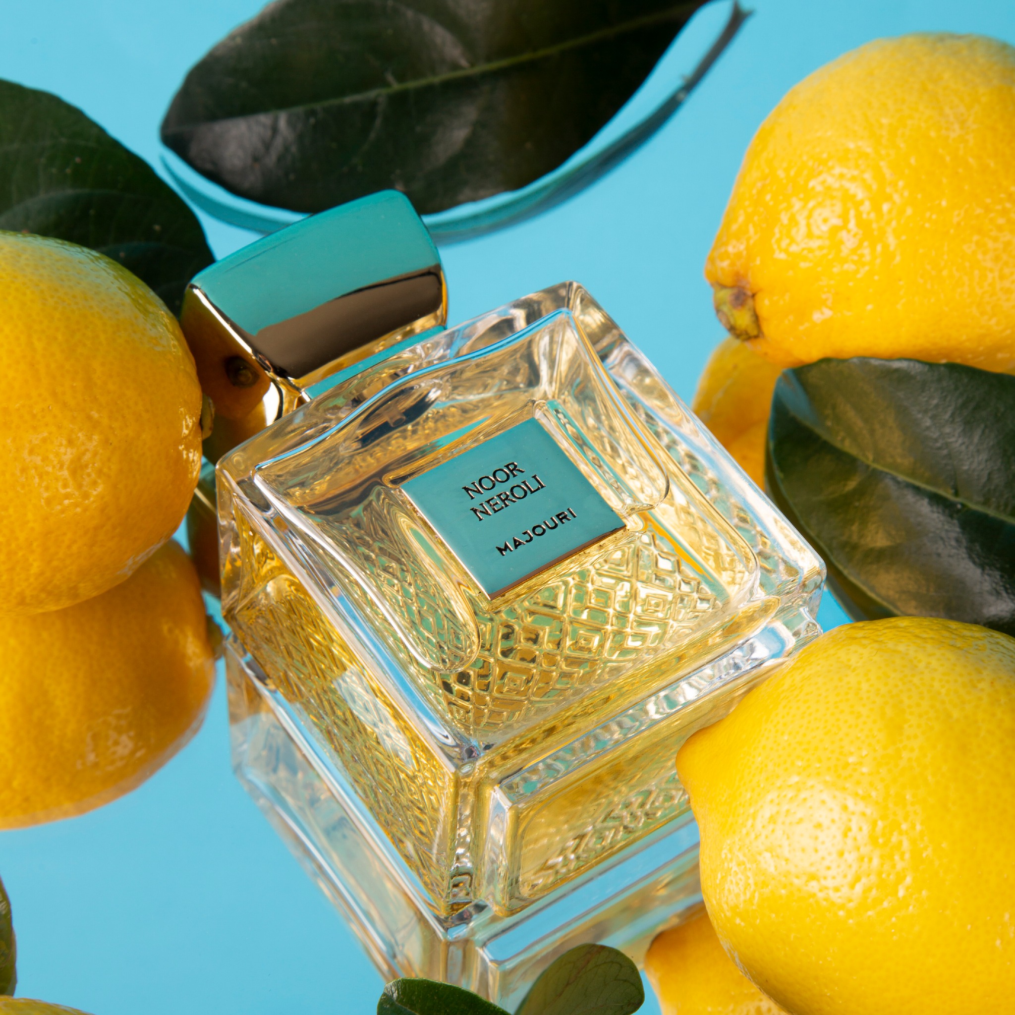 A Luz Brilhante do Néroli: Noor Neroli Majouri ~ Avaliação de Fragrâncias