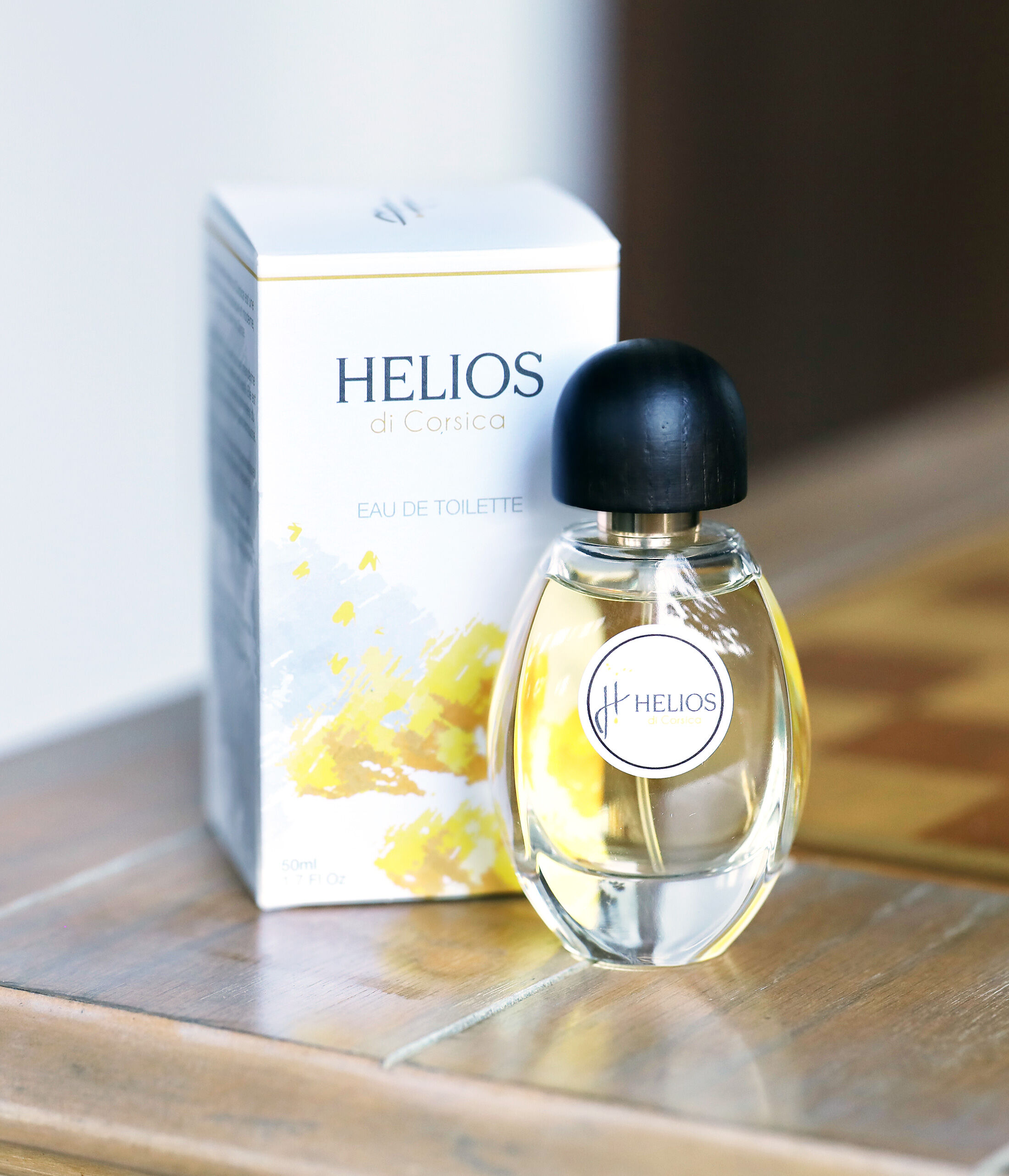 Helios di Corsica: Perfume de um Produtor de Óleo de Immortelle ...