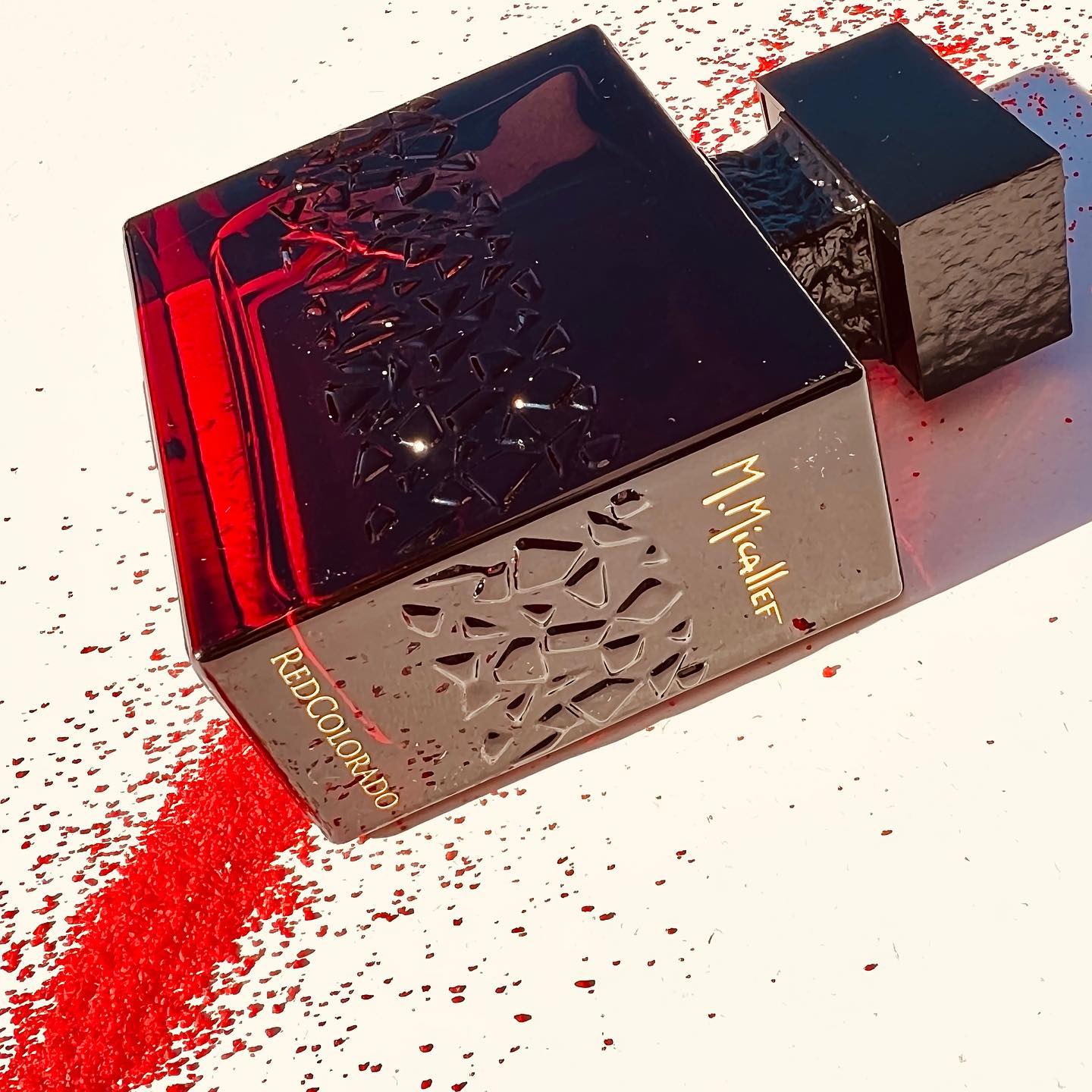 RedColorado de M. Micallef: Eleganță și confort ~ Recenzii de parfumuri