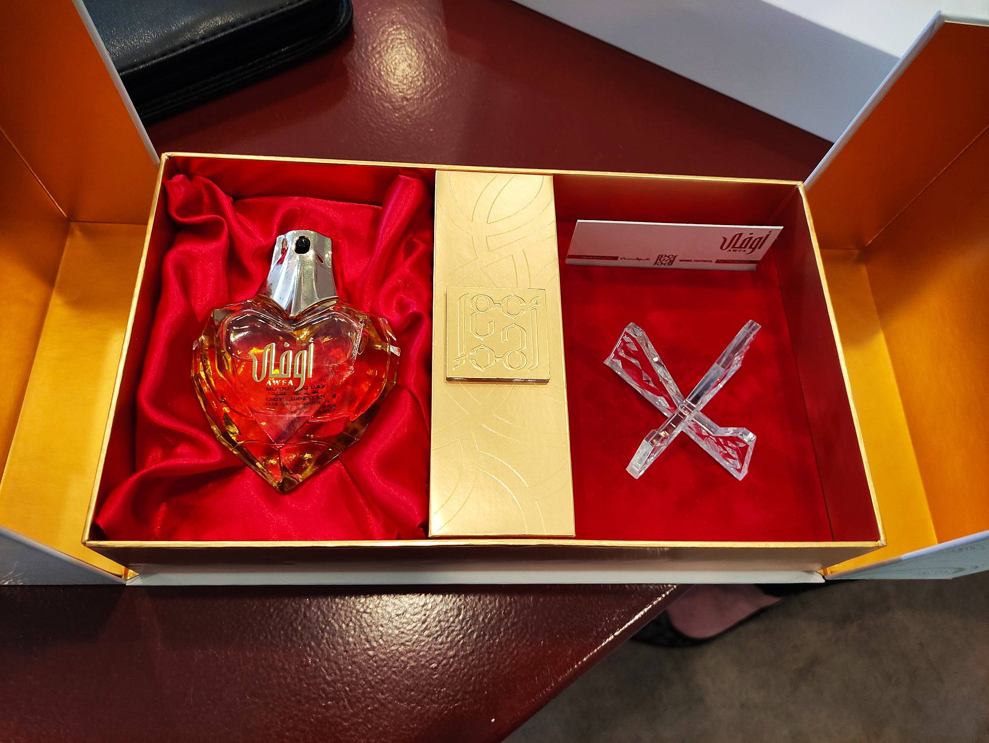 Awfa Ahmed Al Maghribi: стеклянное сердце ~ Обзоры ароматов