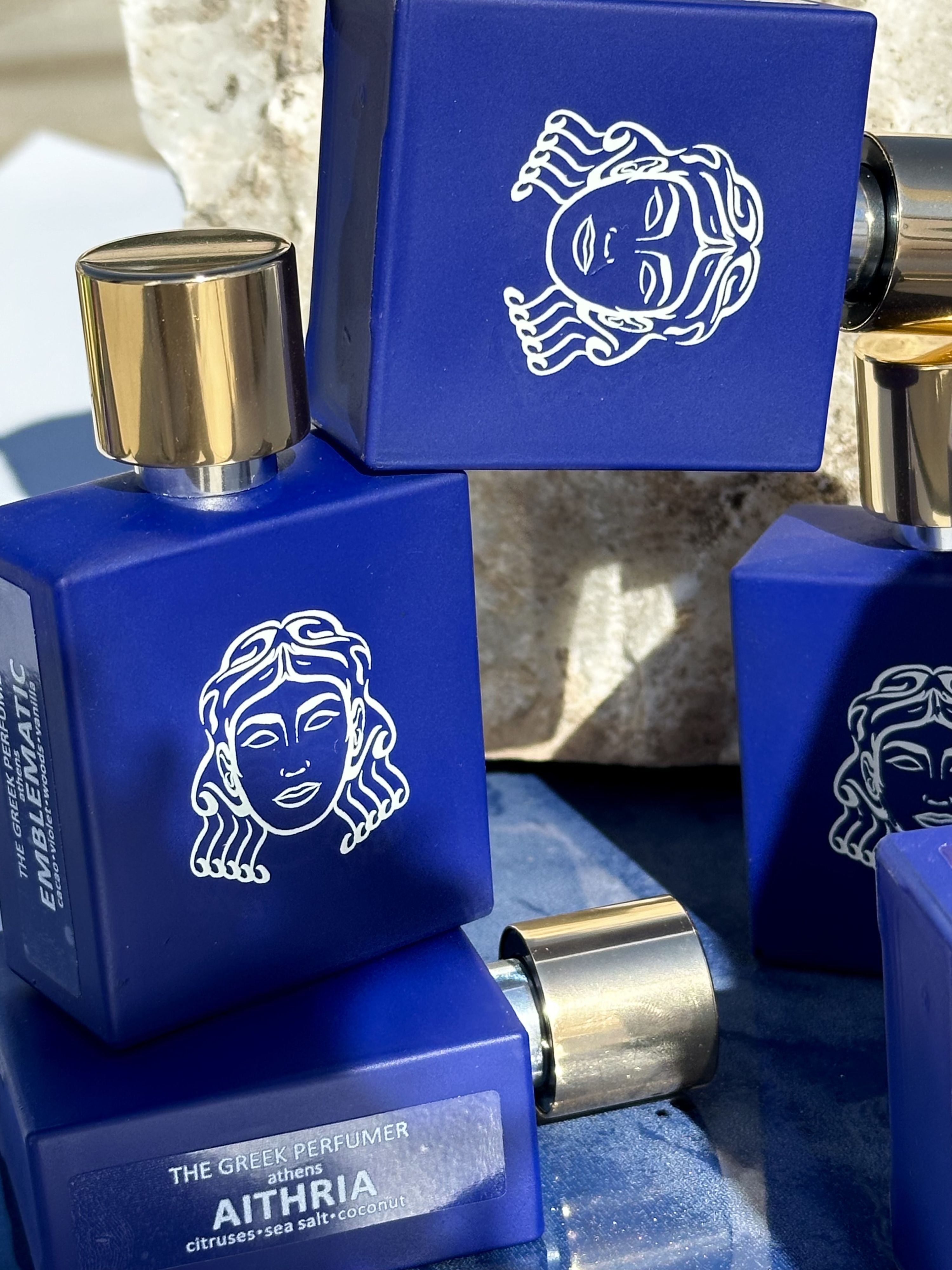 La nouvelle presentation bleue de The Greek Perfumer et le nouveau ...