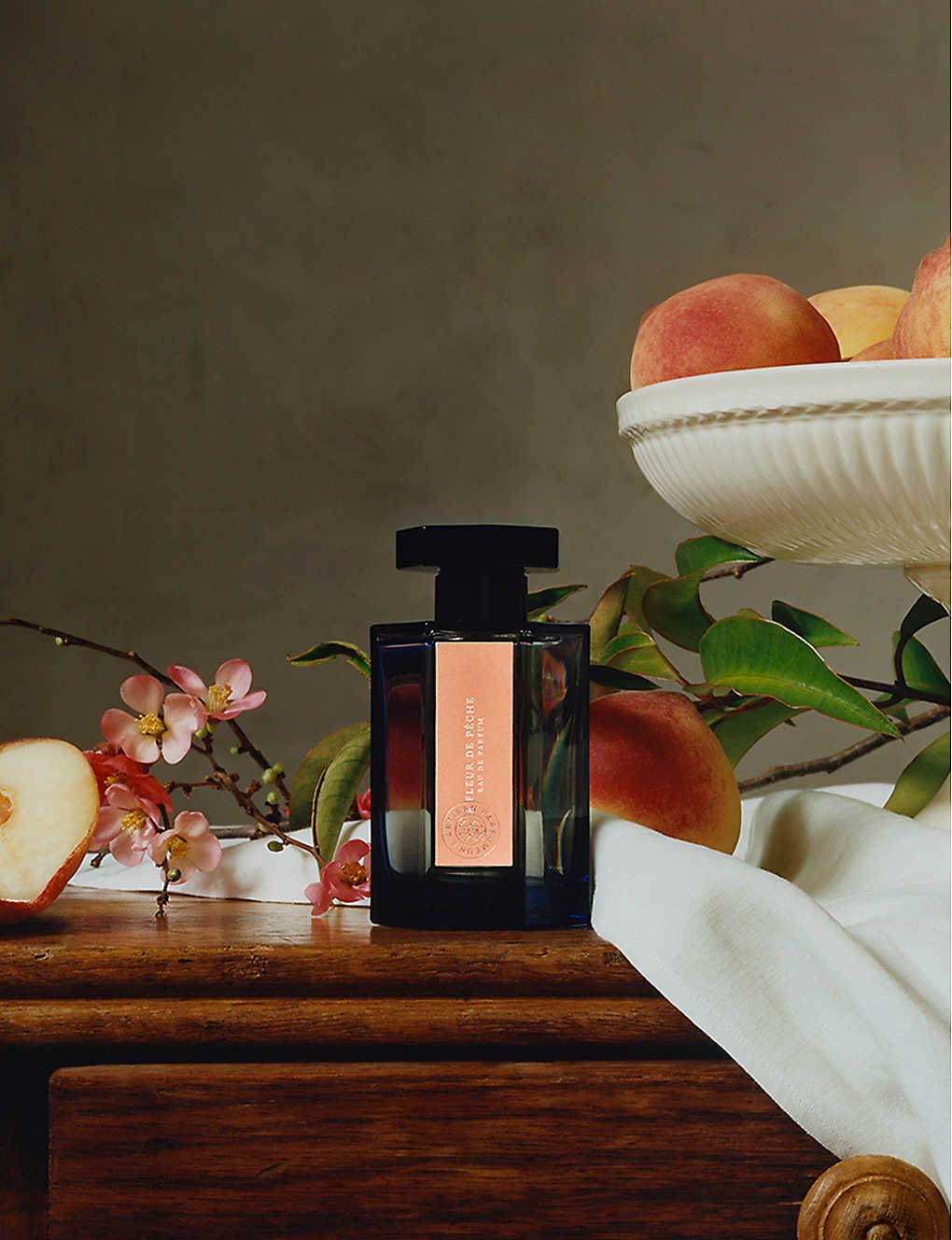 À Fleur de Pêche di L'Artisan Parfumeur: Agosto Tranquillo e Morbida ...