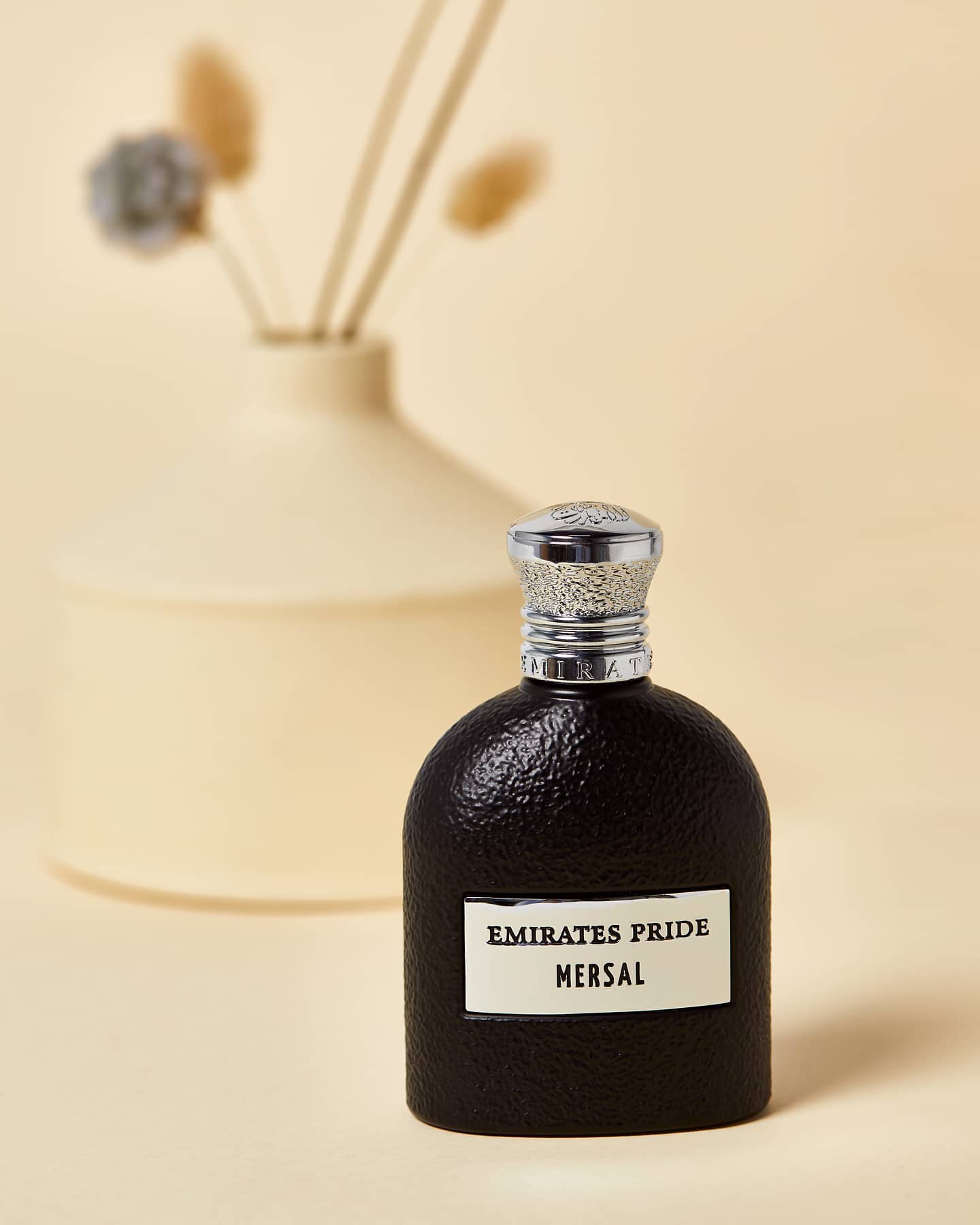 Emirates Pride Fragrances: Misterul înflorește în simplitate ~ Recenzii ...