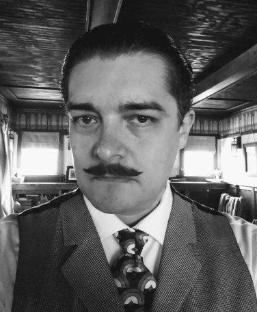 Parfumeur Manuel Cross