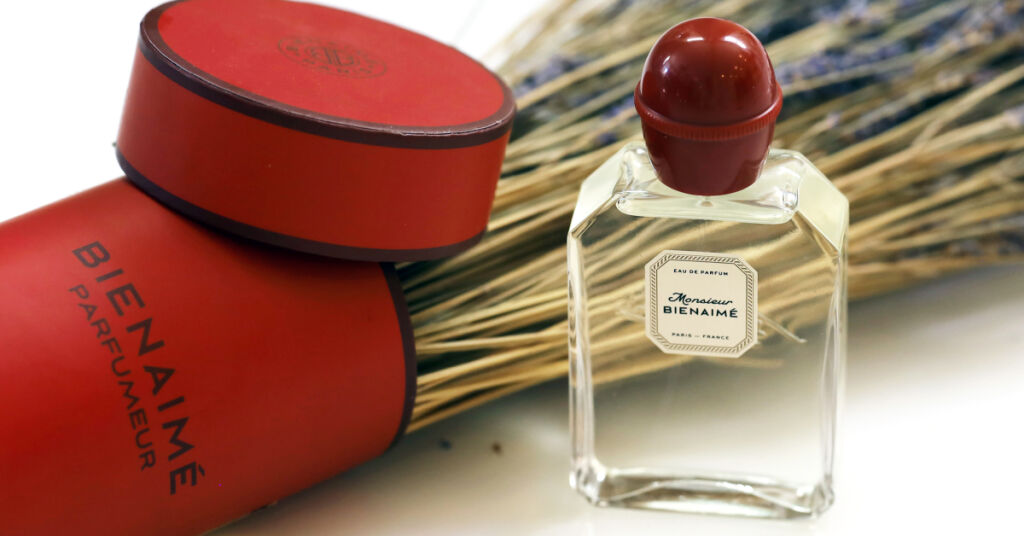 Rivista di Profumi, Recensioni di Fragranze e Comunità Online ...