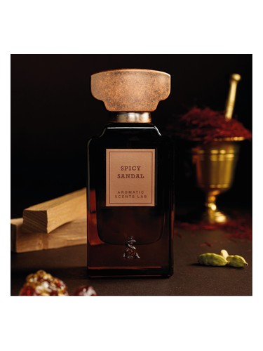 Spicy Sandal Aromatic Scents Lab - una fragranza unisex 2022