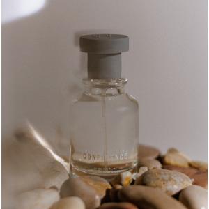 Confidence Pure Sense parfum - un nouveau parfum pour homme et femme 2024