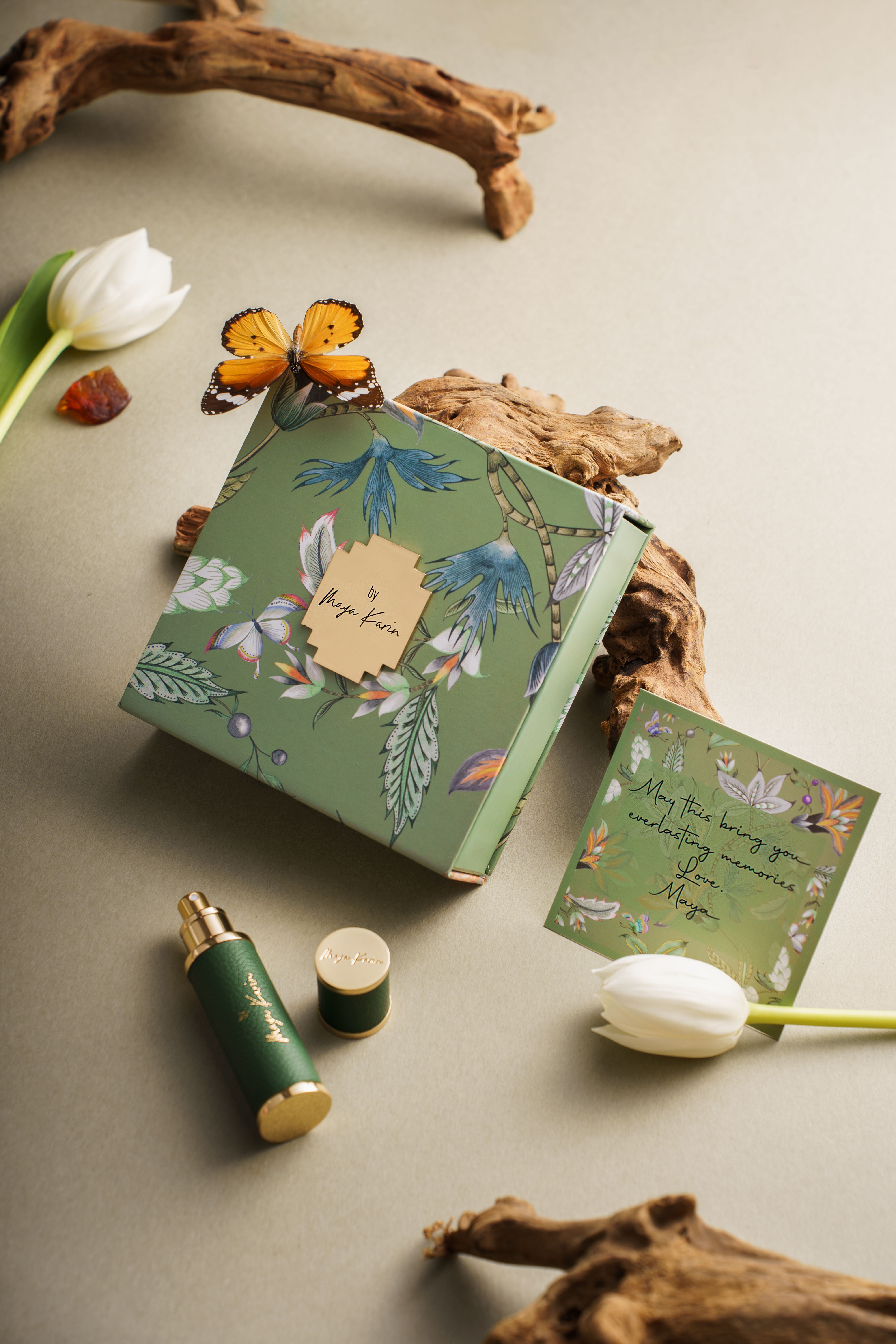 Kemboja By Maya Karin perfume - a novo fragrância Compartilhável 2023