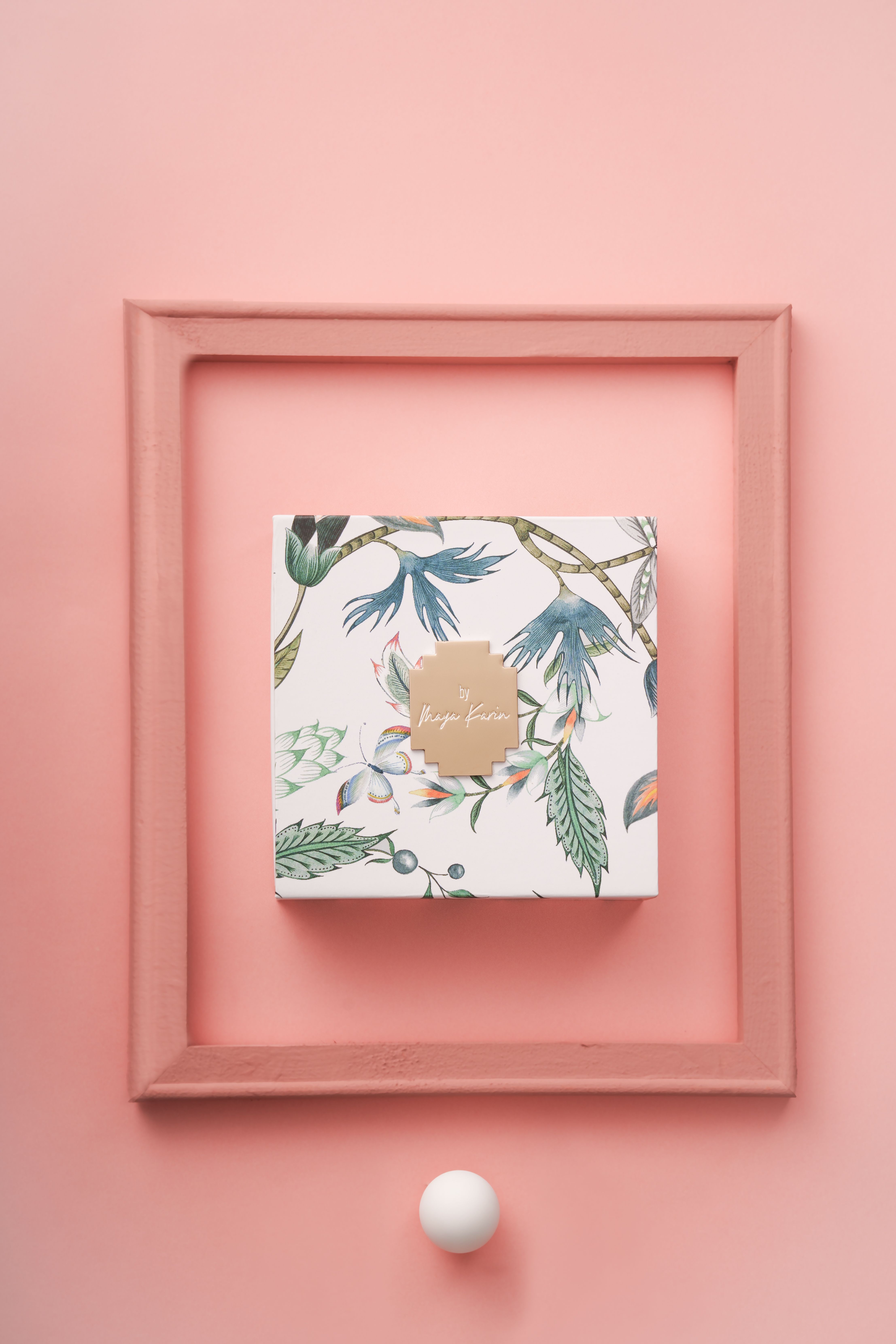 Laici By Maya Karin perfume - a novo fragrância Compartilhável 2023