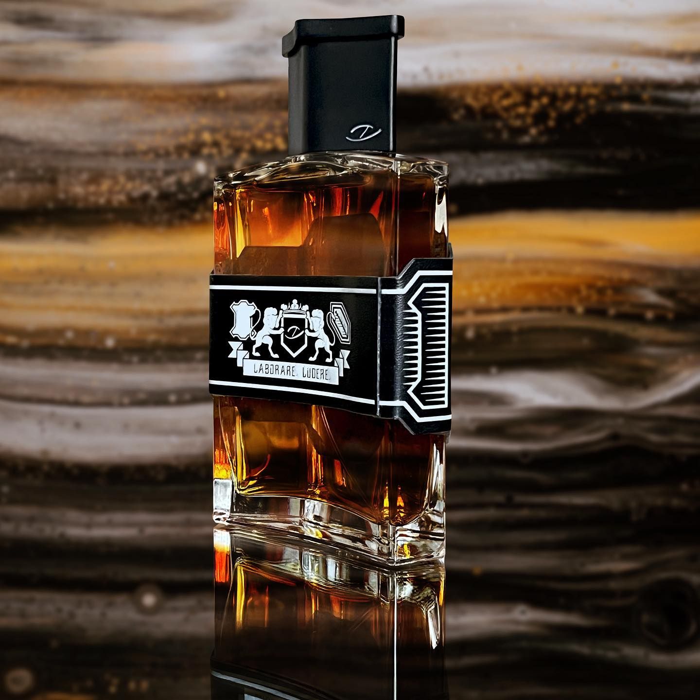 Signature Leather Tabac Zaharoff одеколон — новый аромат для мужчин 2023