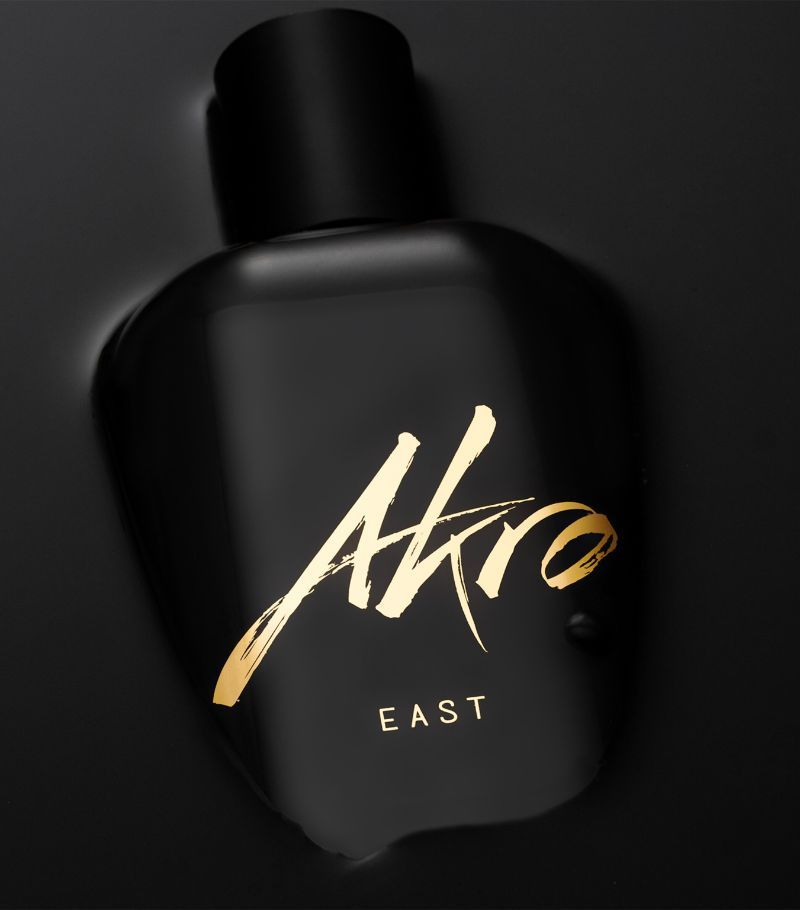 East Akro fragancia - una nuevo fragancia para Hombres y Mujeres 2023