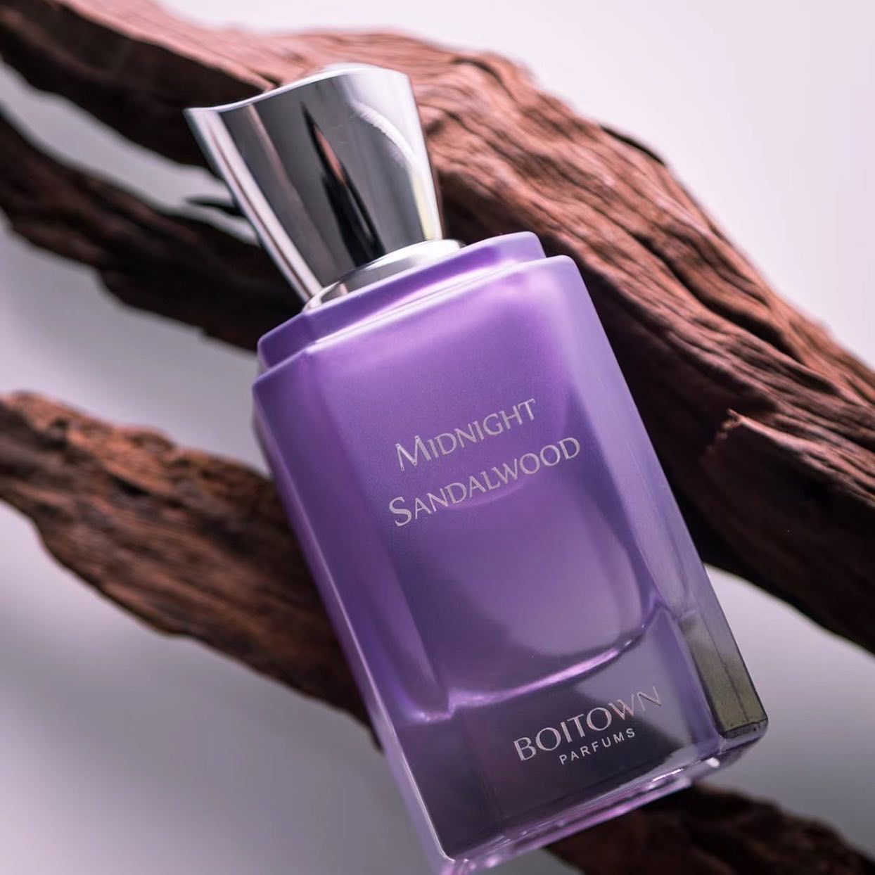 Midnight Sandalwood 午夜紫檀 Boitown 冰希黎 香水 - 一款 2021年 中性 香水