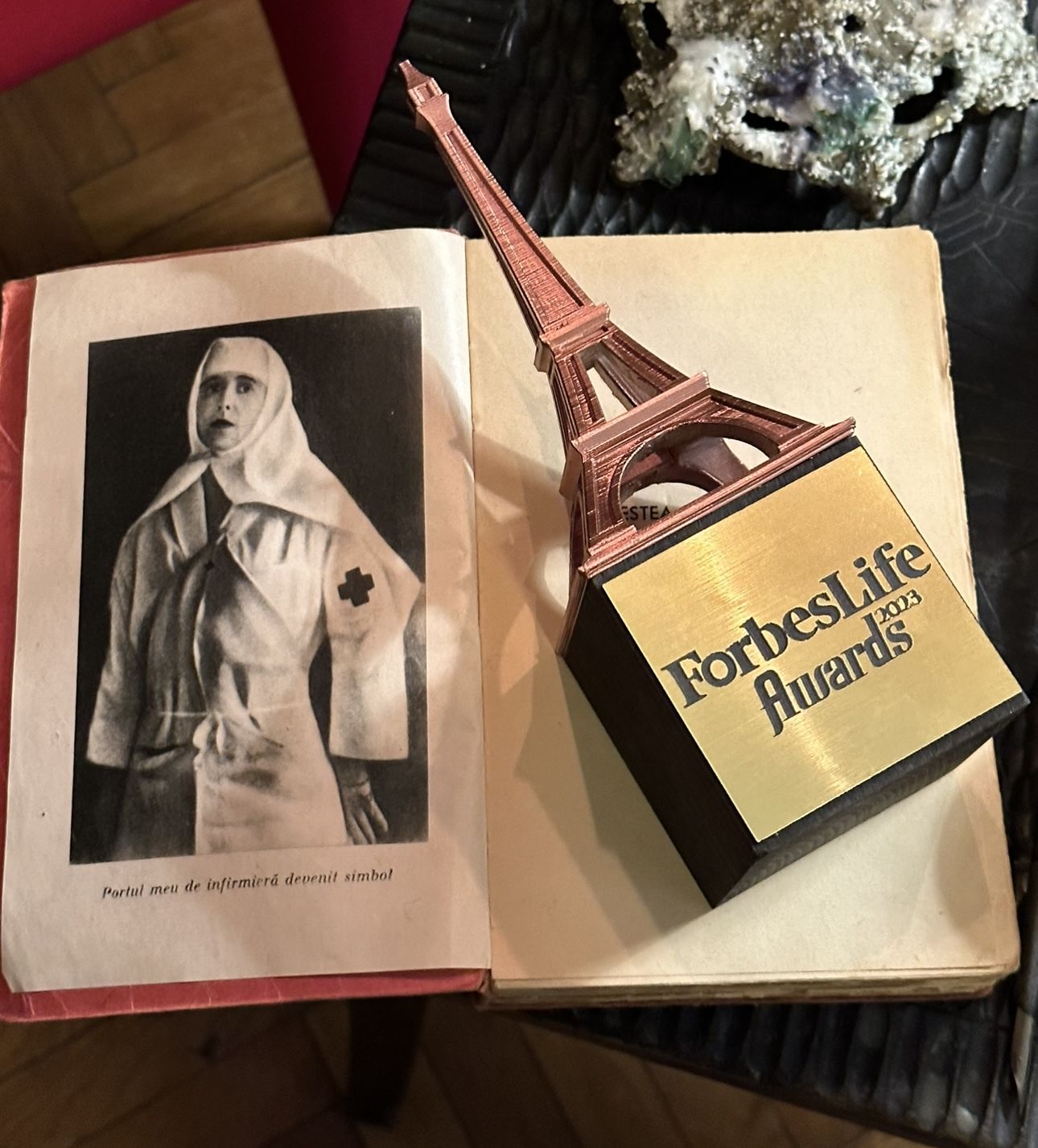 Regina 1918 Parfum National Parfum - ein neues Parfum für Frauen und ...