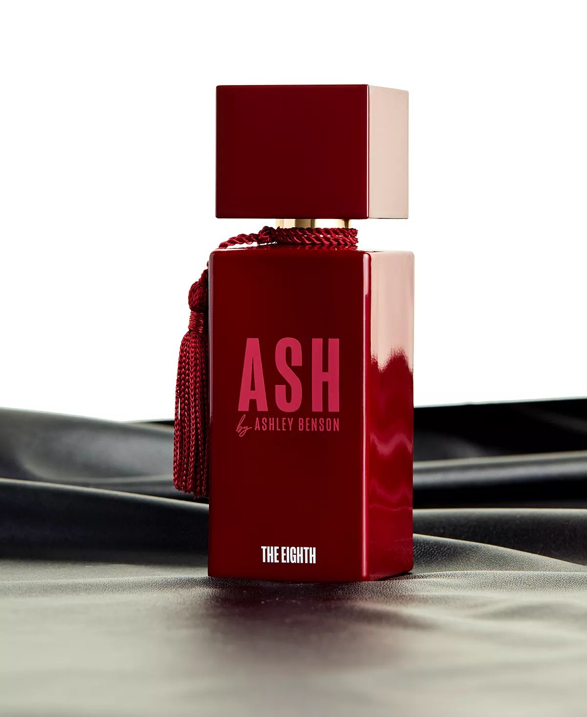 The Eighth Ash by Ashley Benson perfume - a novo fragrância Feminino 2022