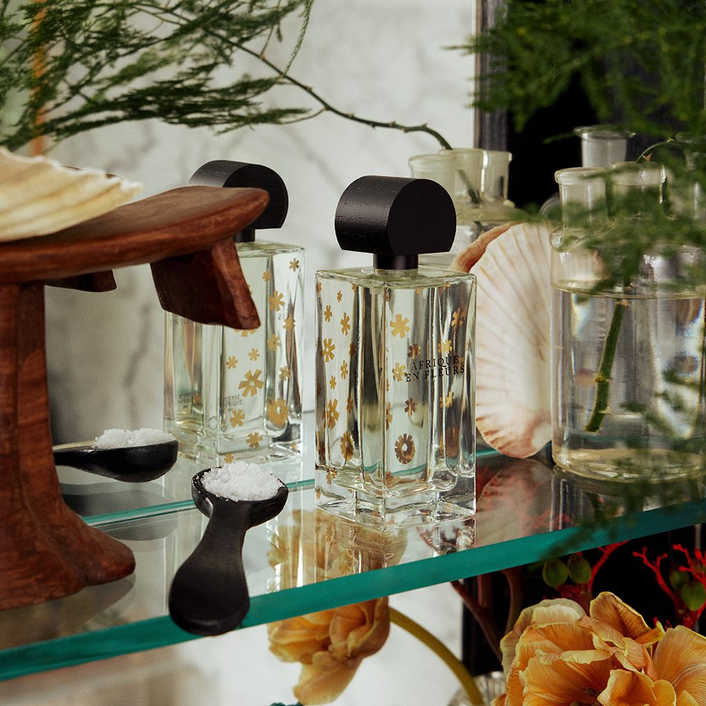 Afrique en Fleurs Reserve En Afrique 1934 parfum - un nouveau parfum ...