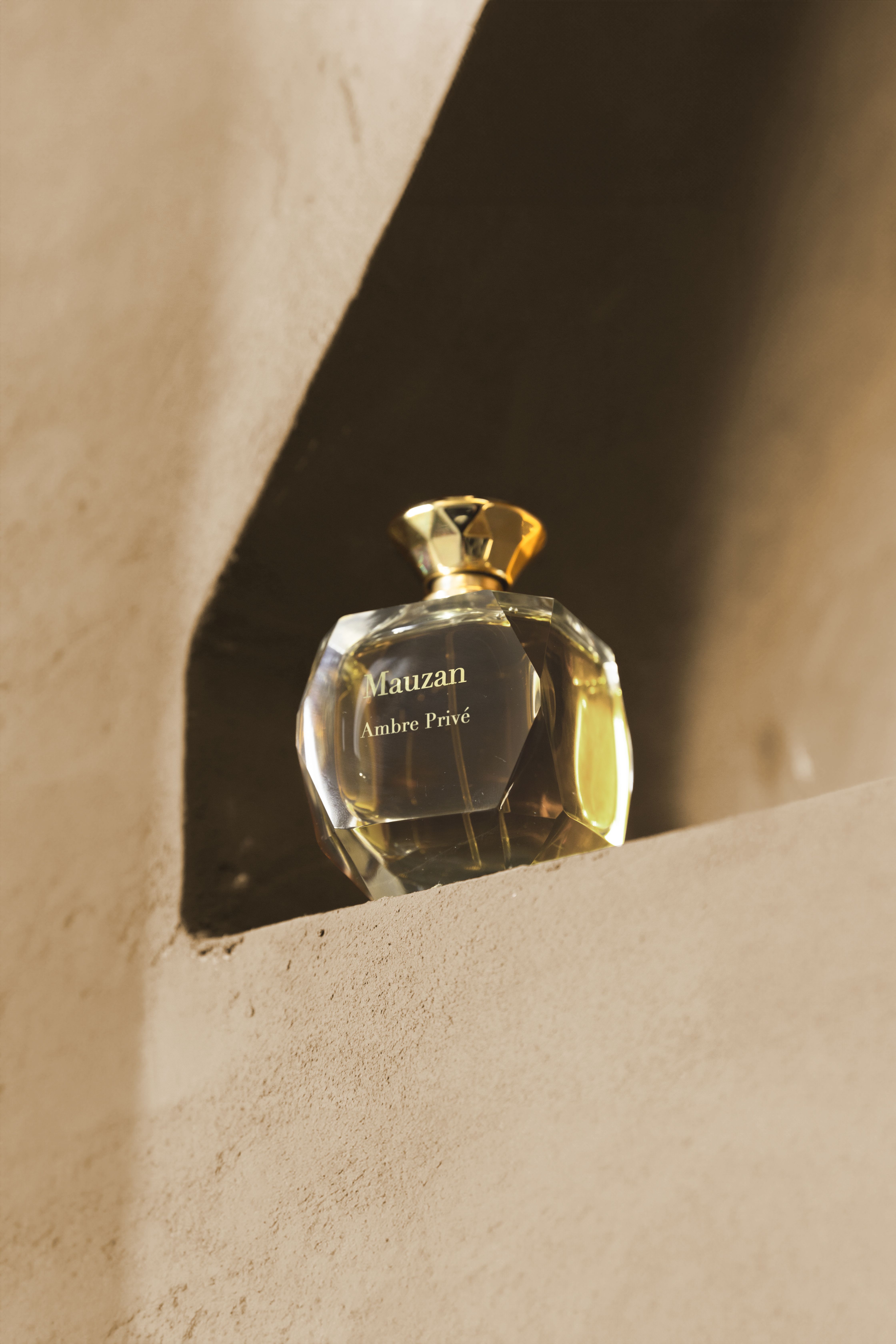 Amber Prive Mauzan parfum - een nieuwe geur voor dames en heren 2024