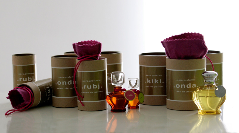 Rubj Extrait de Parfum Vero Profumo fragancia - una fragancia para Mujeres