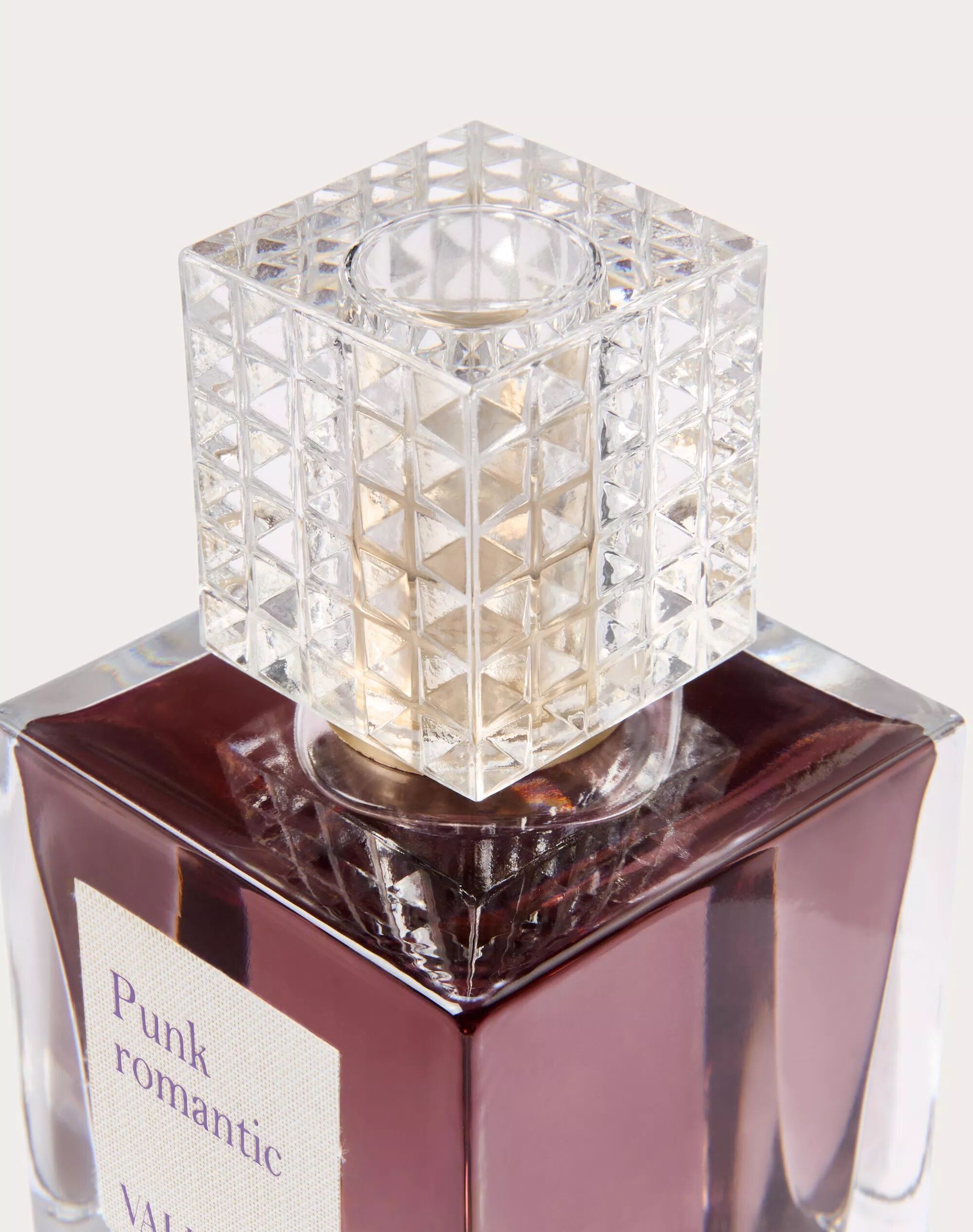 Punk Romantic Valentino perfume - a novo fragrância Compartilhável 2024