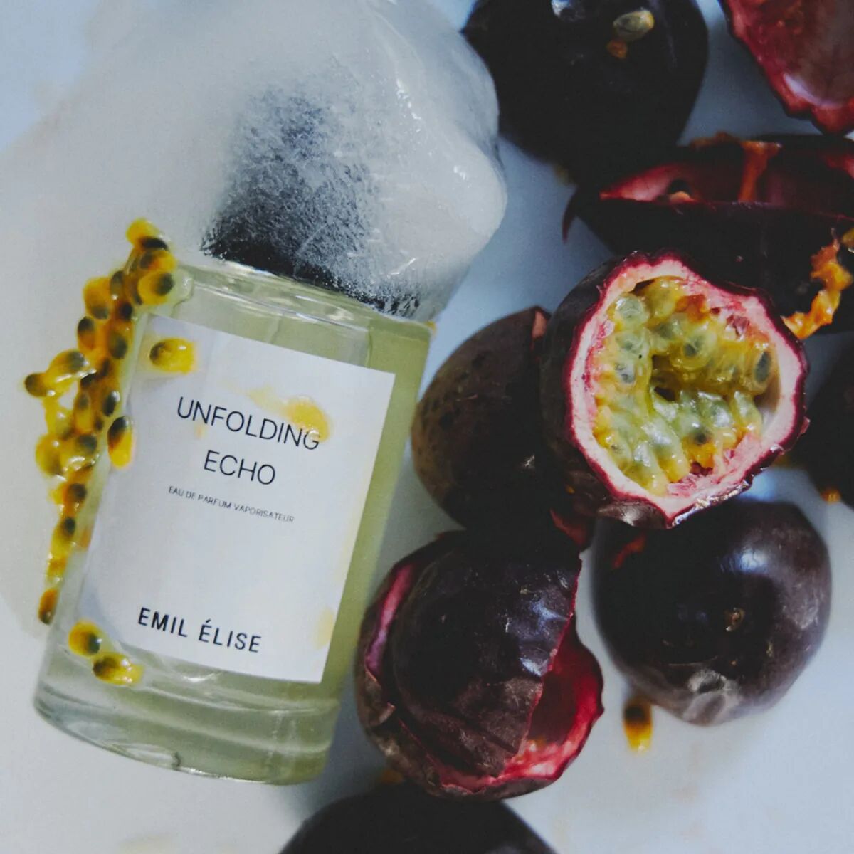 Unfolding Echo Emil Elise parfém - a Nový vůně pro ženy a muže 2024