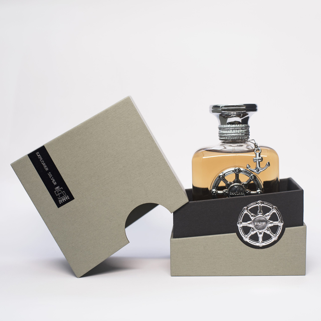 Explorer Silver Aurora Scents Colonia - una fragancia para Hombres 2020