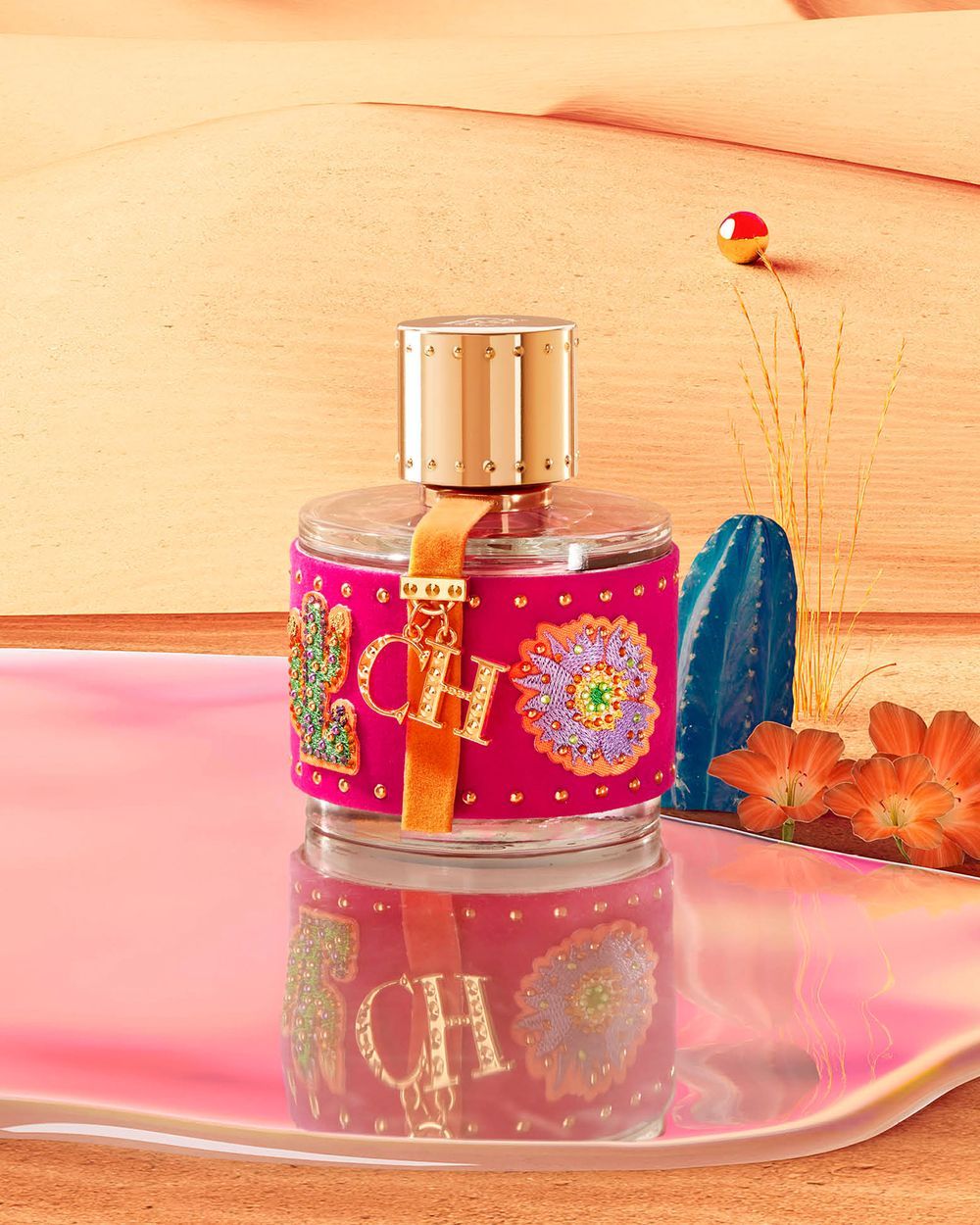 CH Hot! Hot! Hot! Carolina Herrera perfume - a novo fragrância Feminino ...