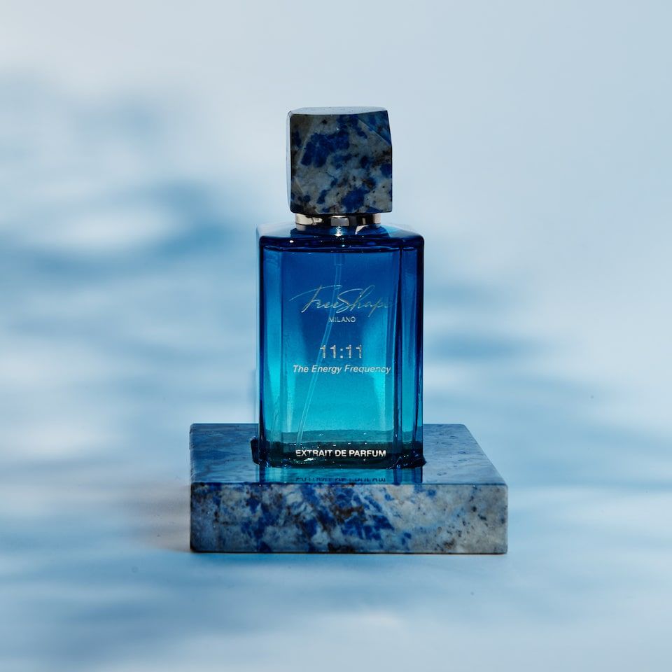 11:11 FreeShape Milano fragancia - una nuevo fragancia para Hombres y ...