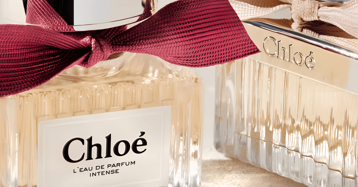 Chloé Si Rivela in Una Versione Intensa e Calda ~ Recensioni Editoriali