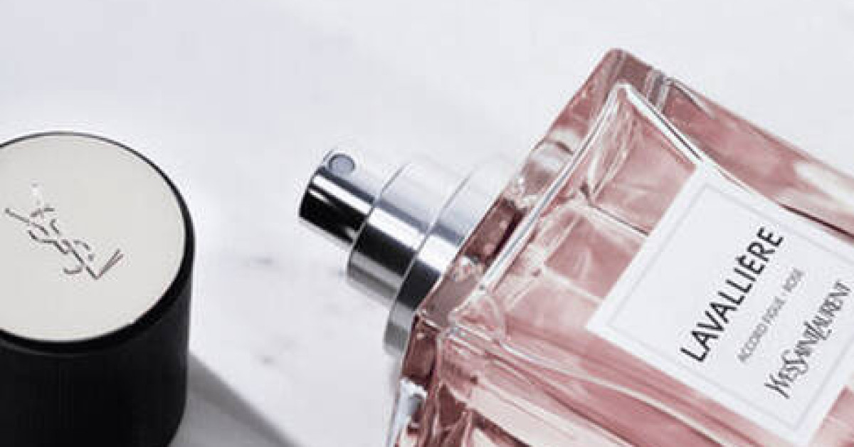 YSL Lavalliere Eau de Parfum: Noul parfum de la Le Vestiaire des ...