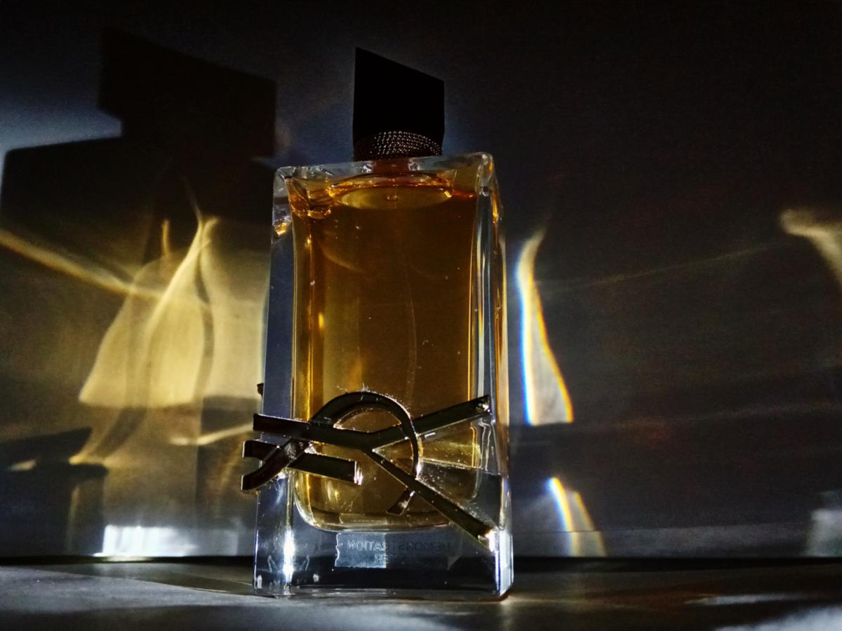 Libre Yves Saint Laurent perfume - a fragrância Feminino 2019