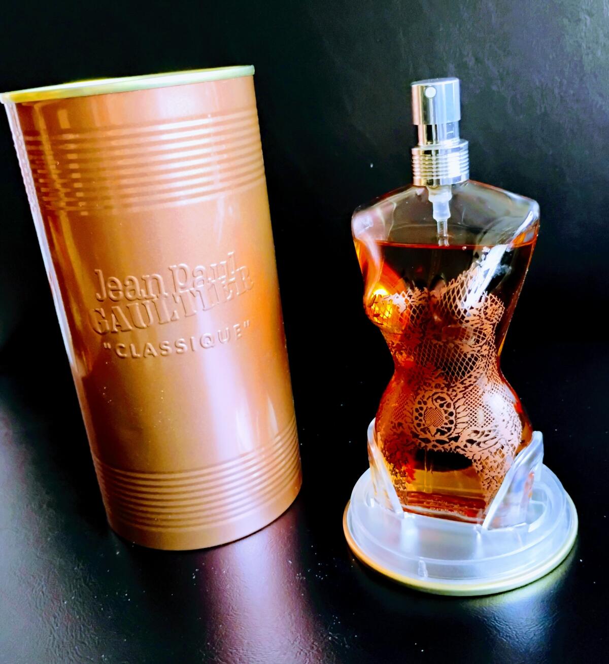 Classique Eau de Parfum Jean Paul Gaultier - una fragranza da donna 1992