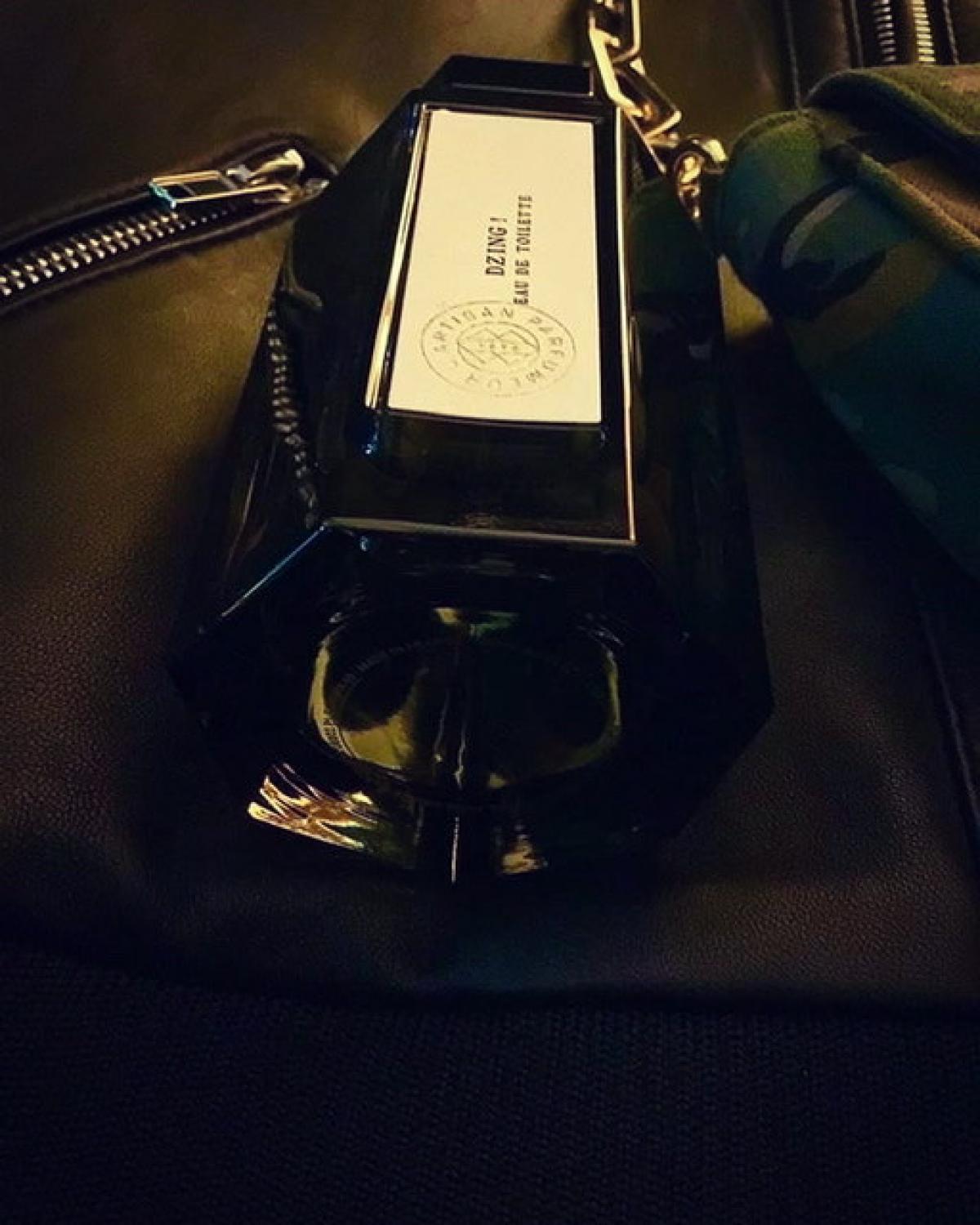 Dzing! L'Artisan Parfumeur perfume - a fragrância Compartilhável 1999