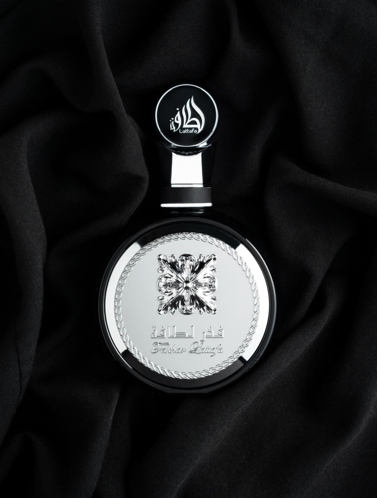 Fakhar Black Lattafa Perfumes κολόνια - ένα νέο άρωμα για άνδρες 2022