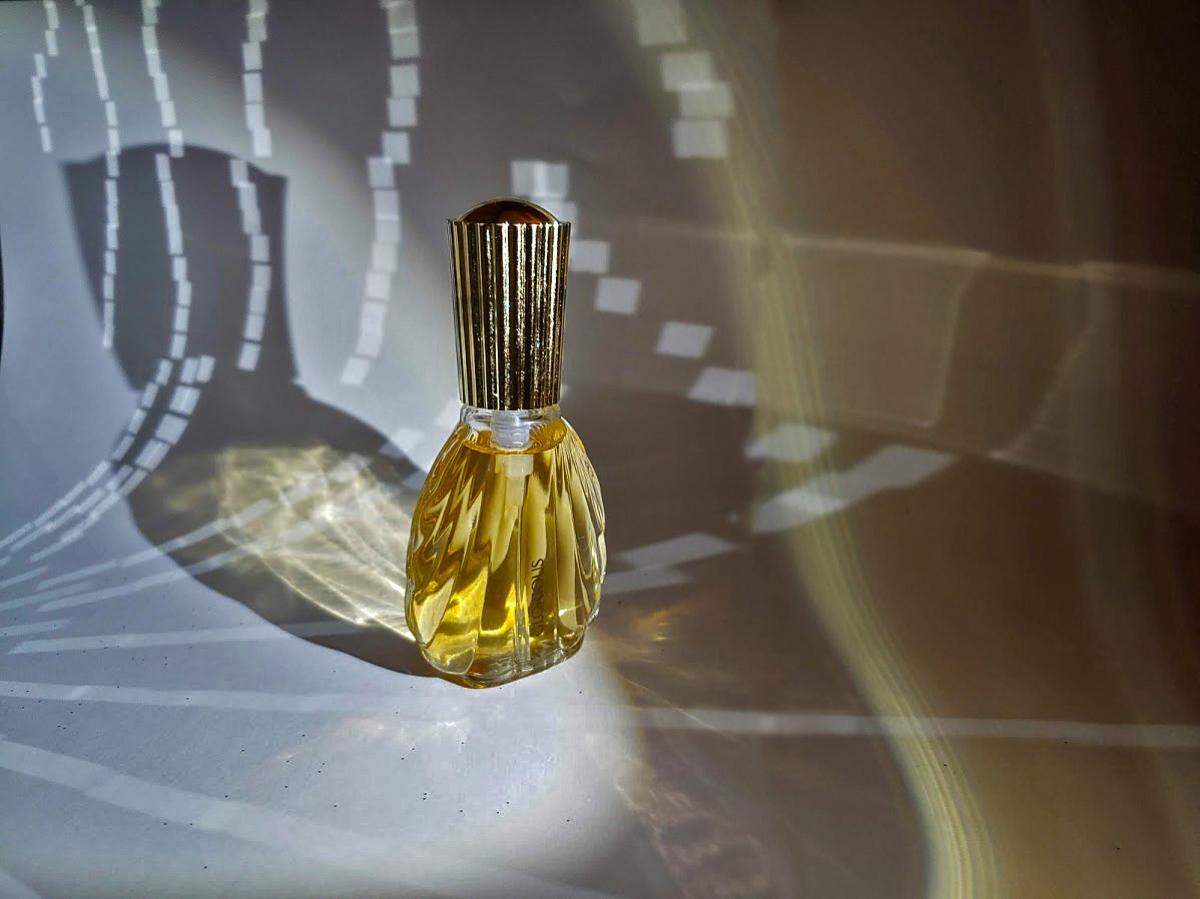 Glorious Gloria Vanderbilt perfume - a fragrância Feminino 1988