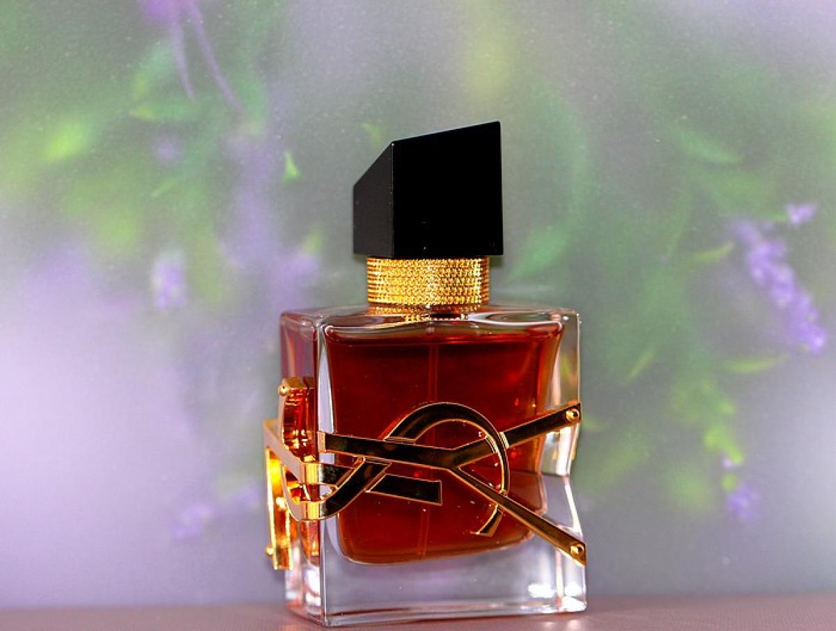 Libre Intense Yves Saint Laurent parfum - un parfum de dama 2020