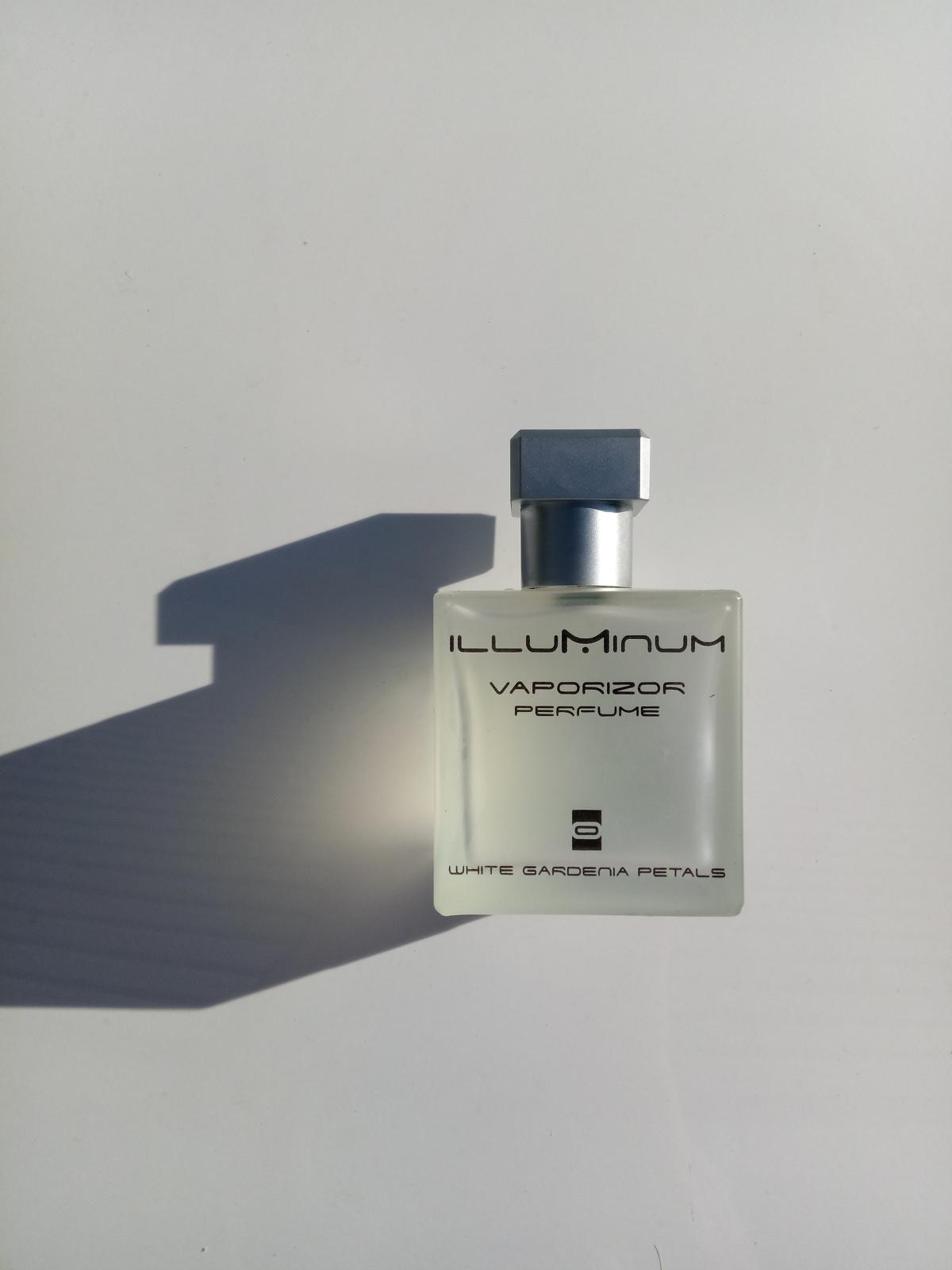 White Gardenia Petals Illuminum perfume - a fragrância Compartilhável 2011