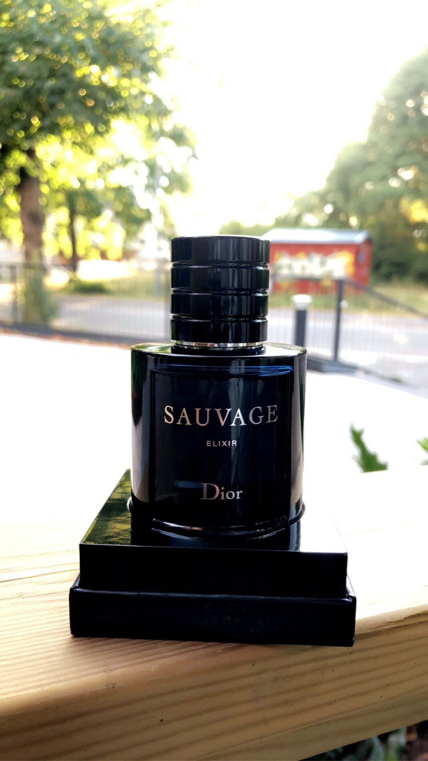 Sauvage Elixir Dior Cologne - un parfum pour homme 2021