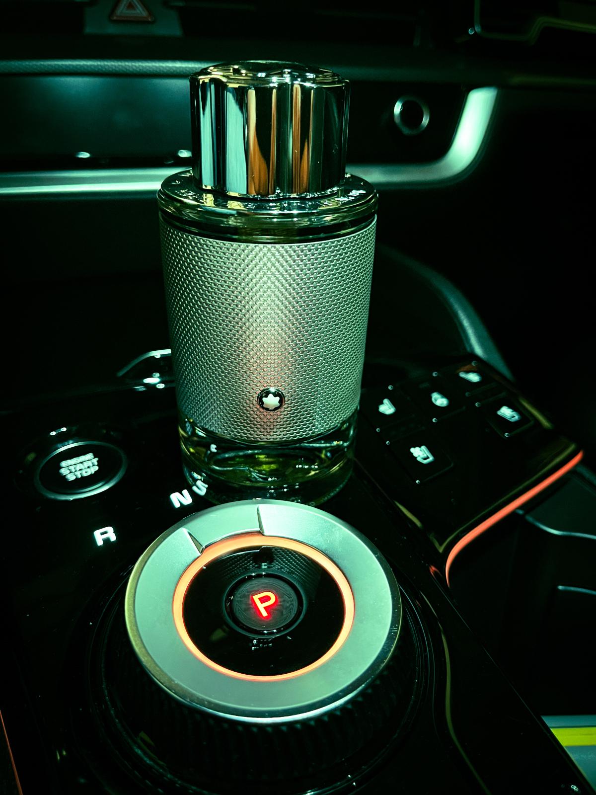 Explorer Platinum Montblanc Colonia - una nuevo fragancia para Hombres 2023