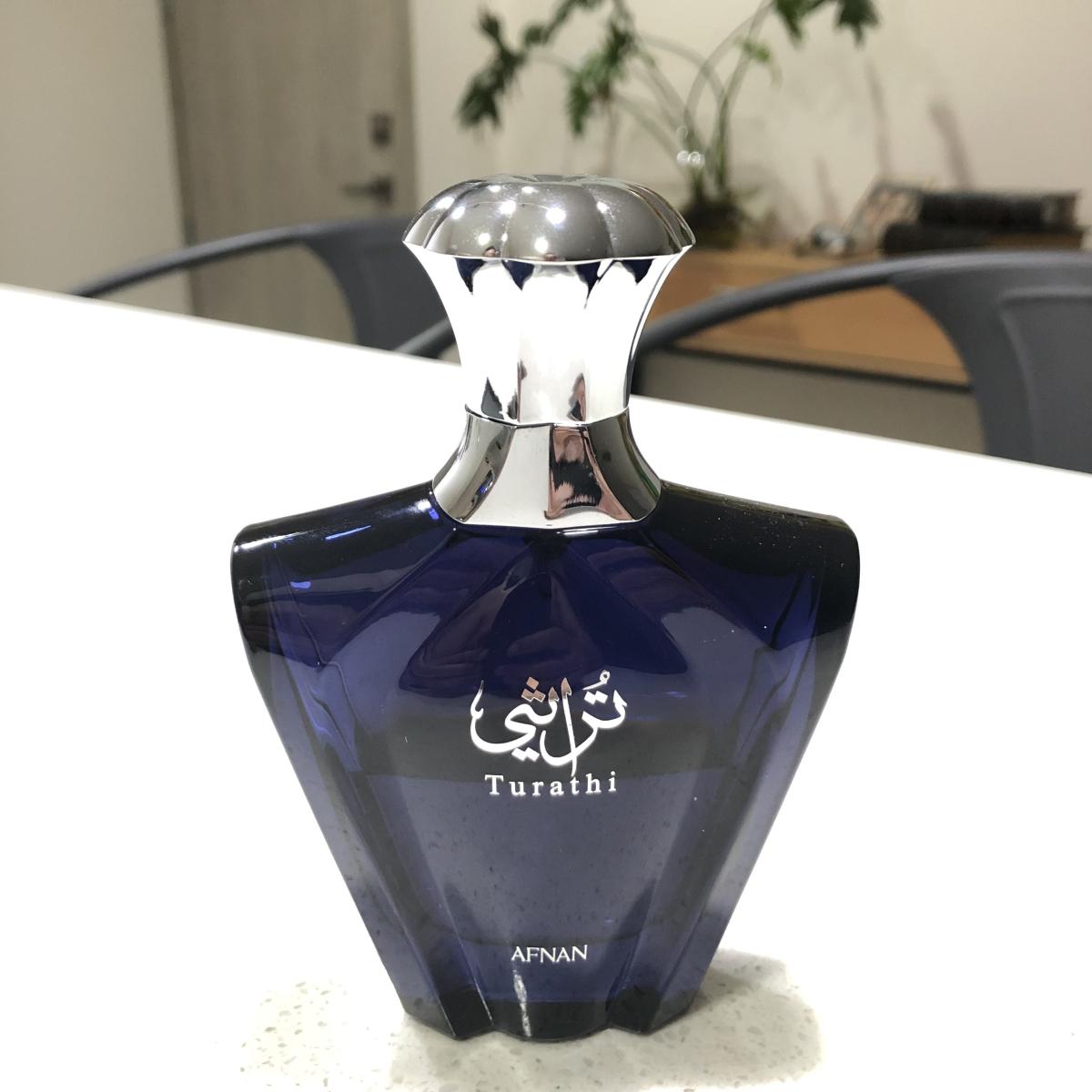 Turathi Blue Afnan Colonia - una fragancia para Hombres 2021