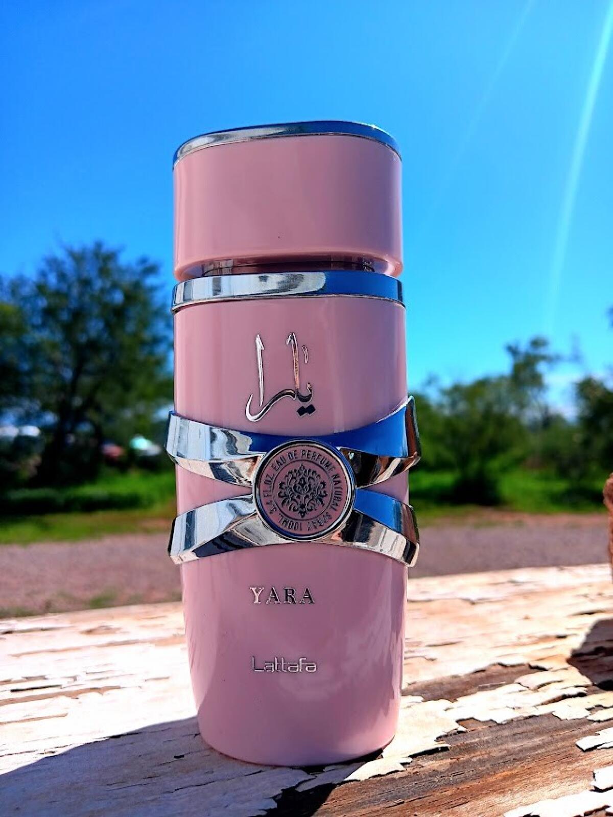 Yara Lattafa Perfumes 香水 - 一款 2020年 女用 香水