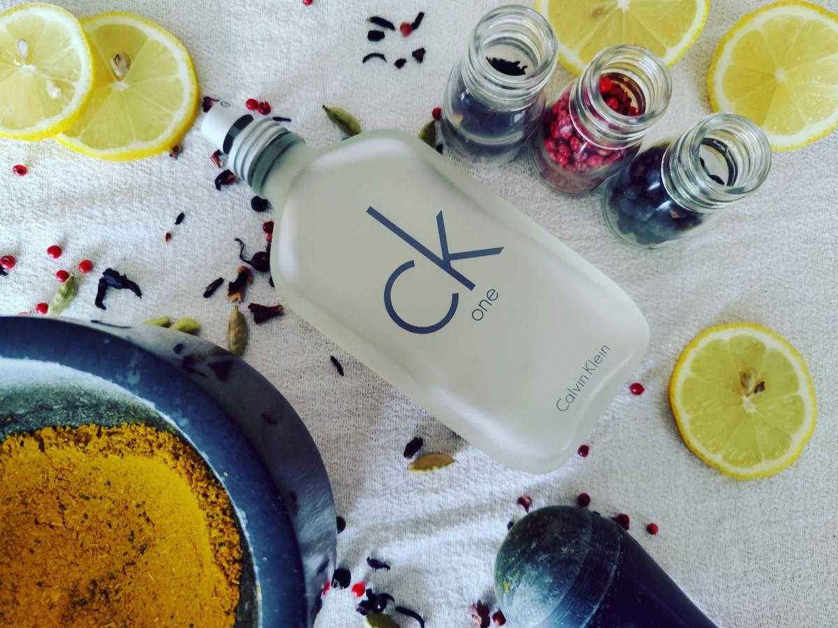 CK One Calvin Klein perfume - a fragrância Compartilhável 1994