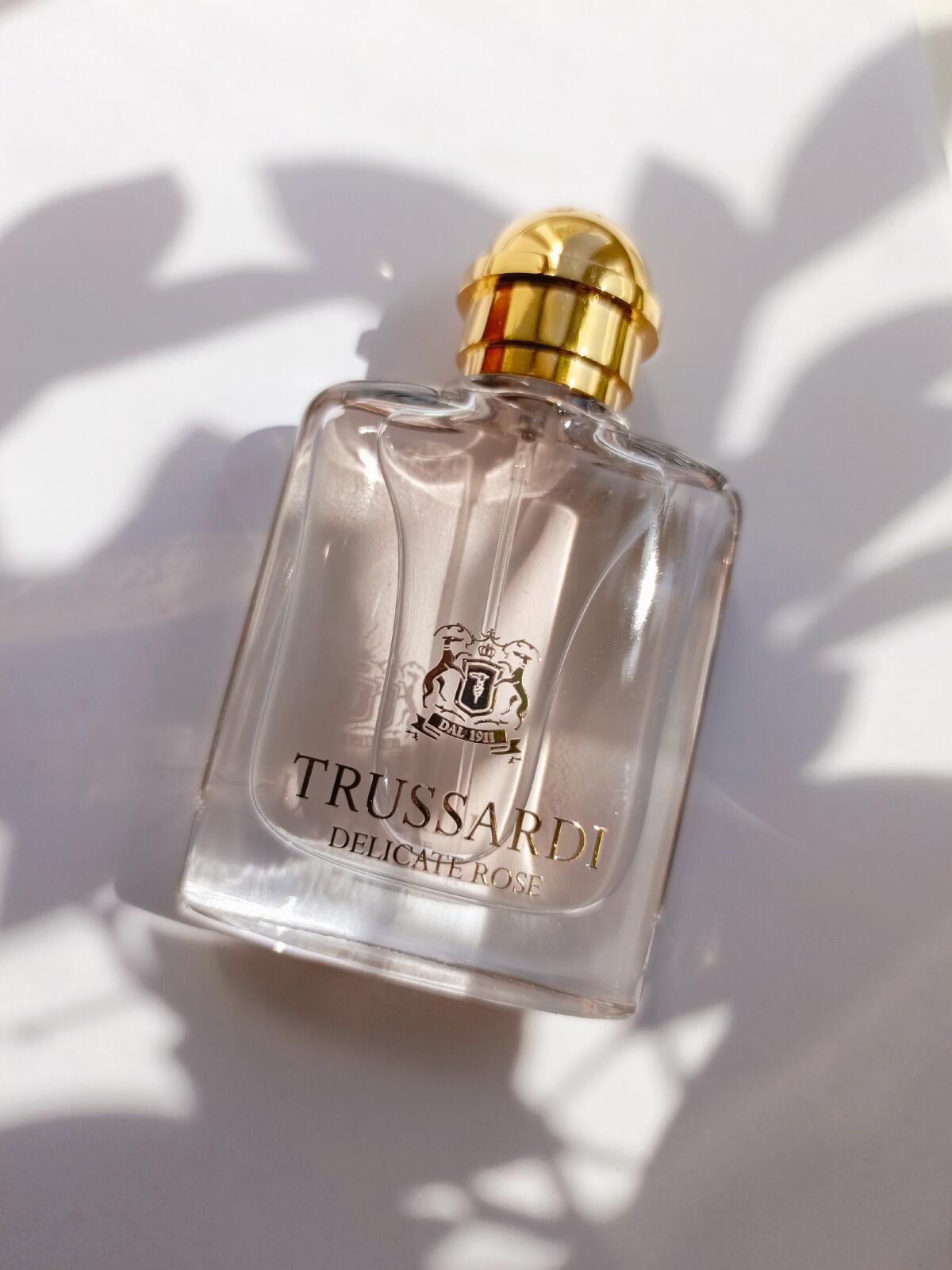 Trussardi Delicate Rose Trussardi parfum - un parfum de dama 2012