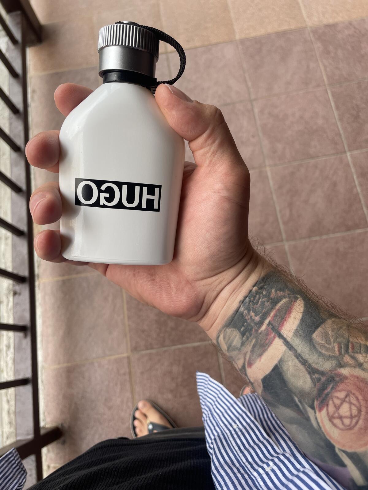 Hugo Reversed Hugo Boss Colonia - una fragancia para Hombres 2018