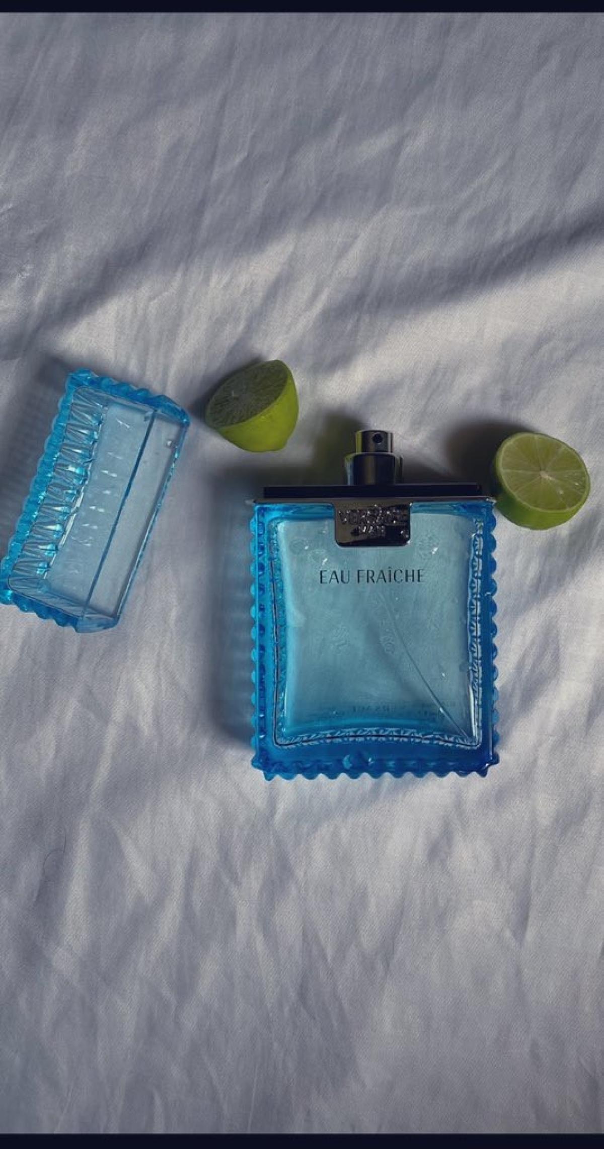 Versace Man Eau Fraiche Versace Colonia - una fragancia para Hombres 2006