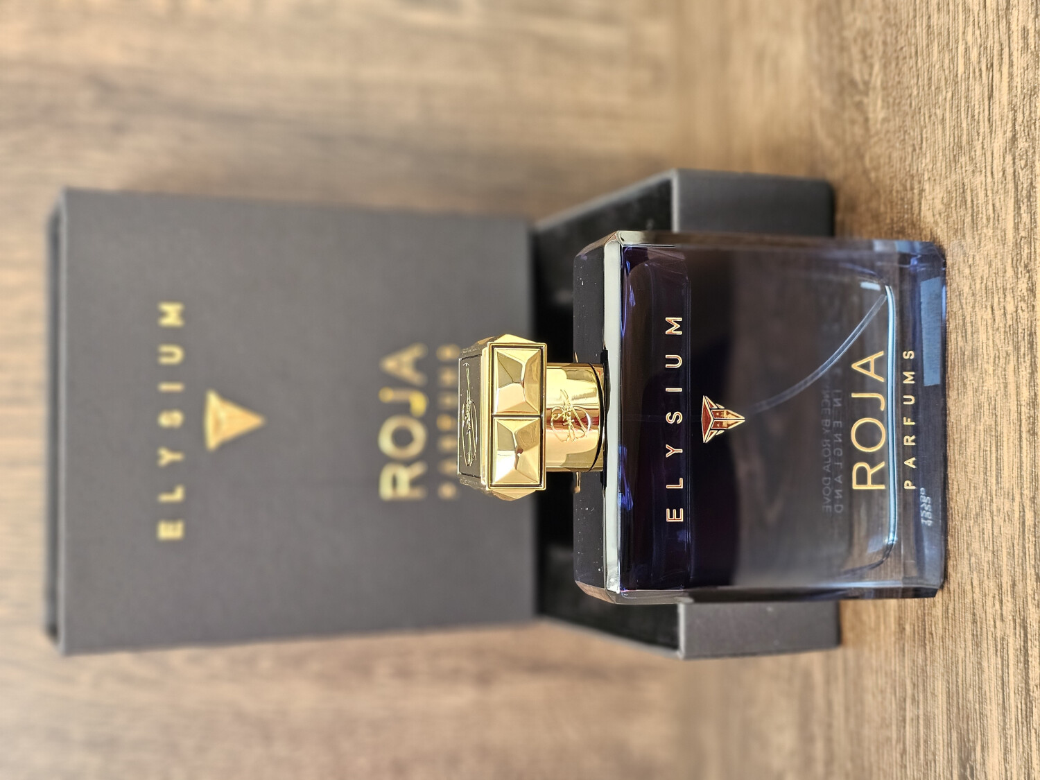 Elysium Pour Homme Parfum Cologne Roja Dove Colônia - a fragrância ...