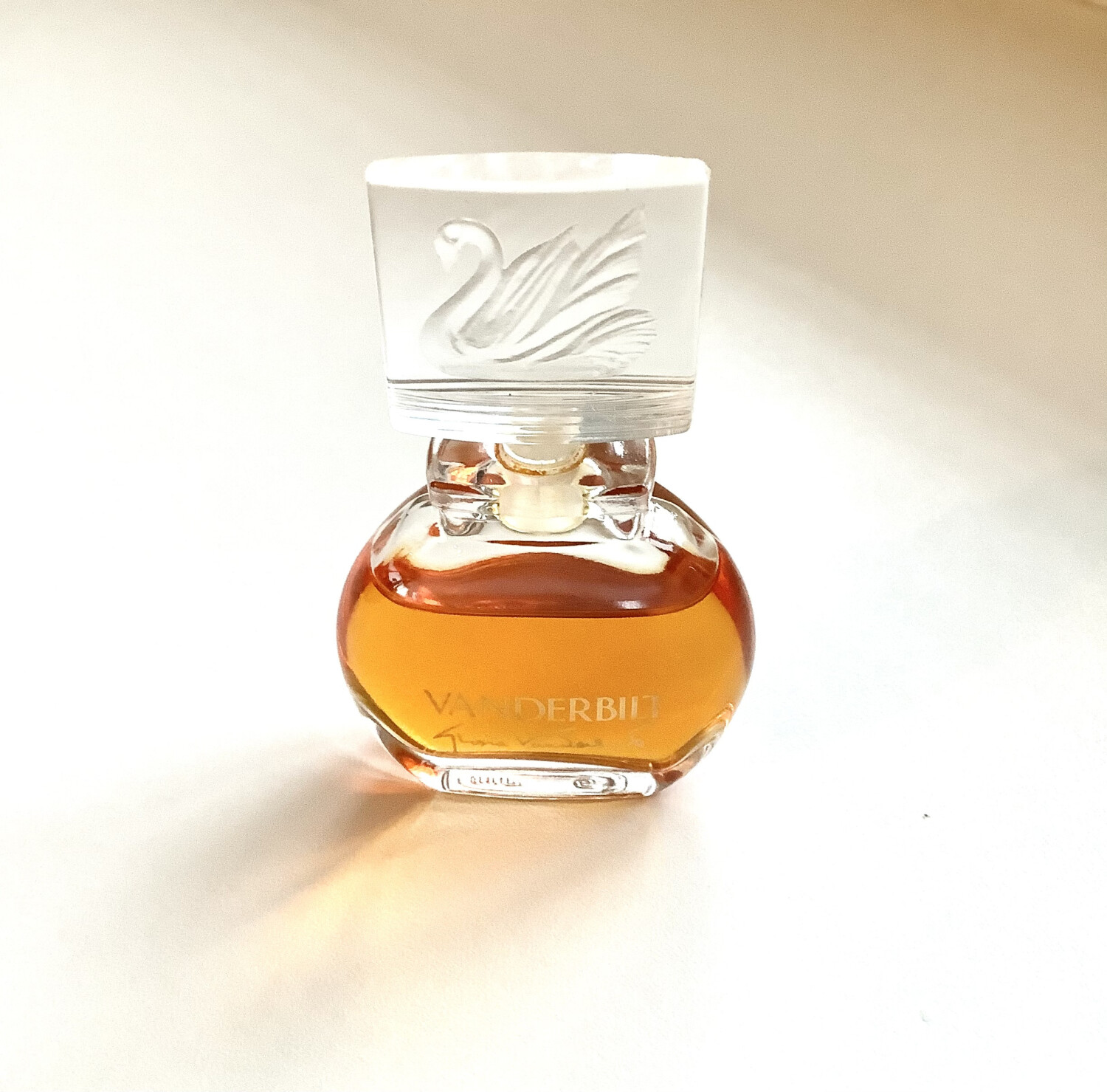 Vanderbilt Gloria Vanderbilt Parfum - ein es Parfum für Frauen 1982