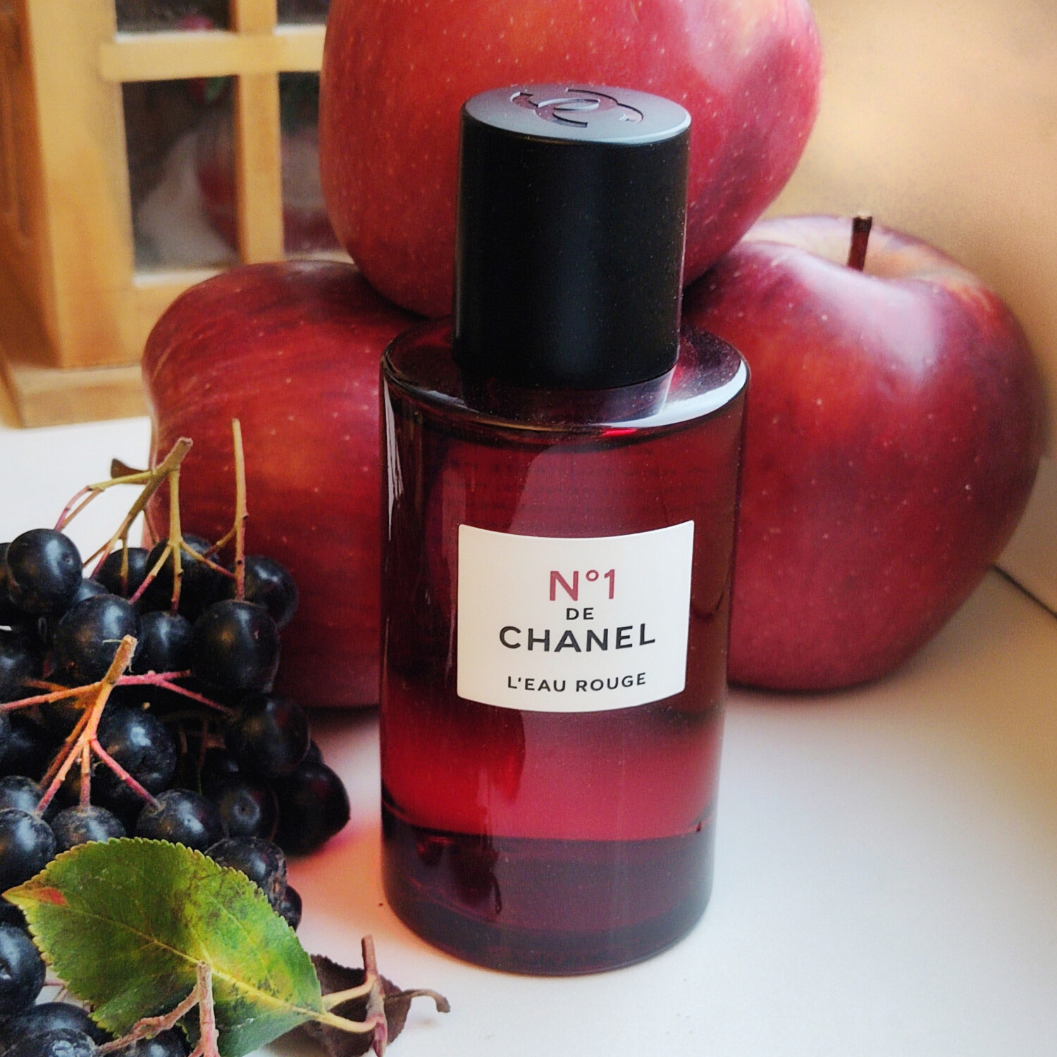 N°1 de Chanel L'Eau Rouge Chanel parfum - un nou parfum de dama 2022