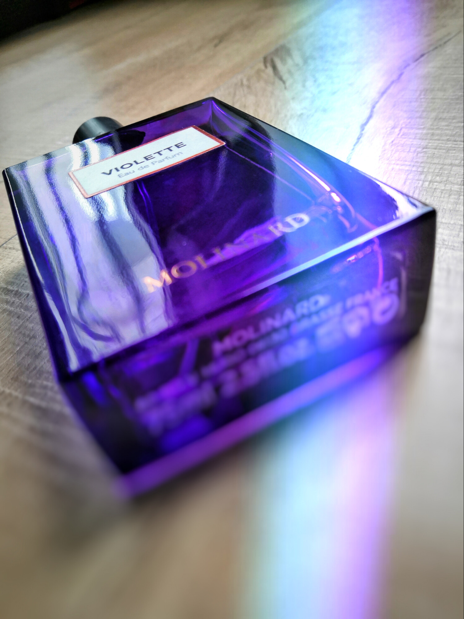 Violette Eau de Parfum Molinard parfum - un parfum pour homme et femme 2016